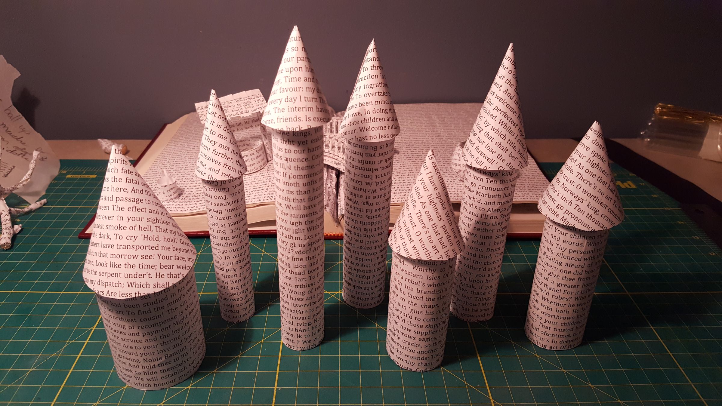 Book Diorama Made From a Book : 7 Steps (with Pictures) - Instructables
