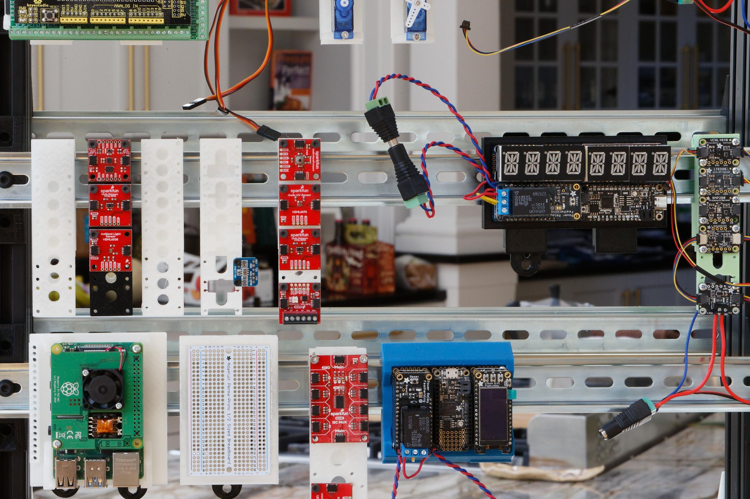 A Simple Method to Organize Your in Electronics Projects Using DIN Rail ...