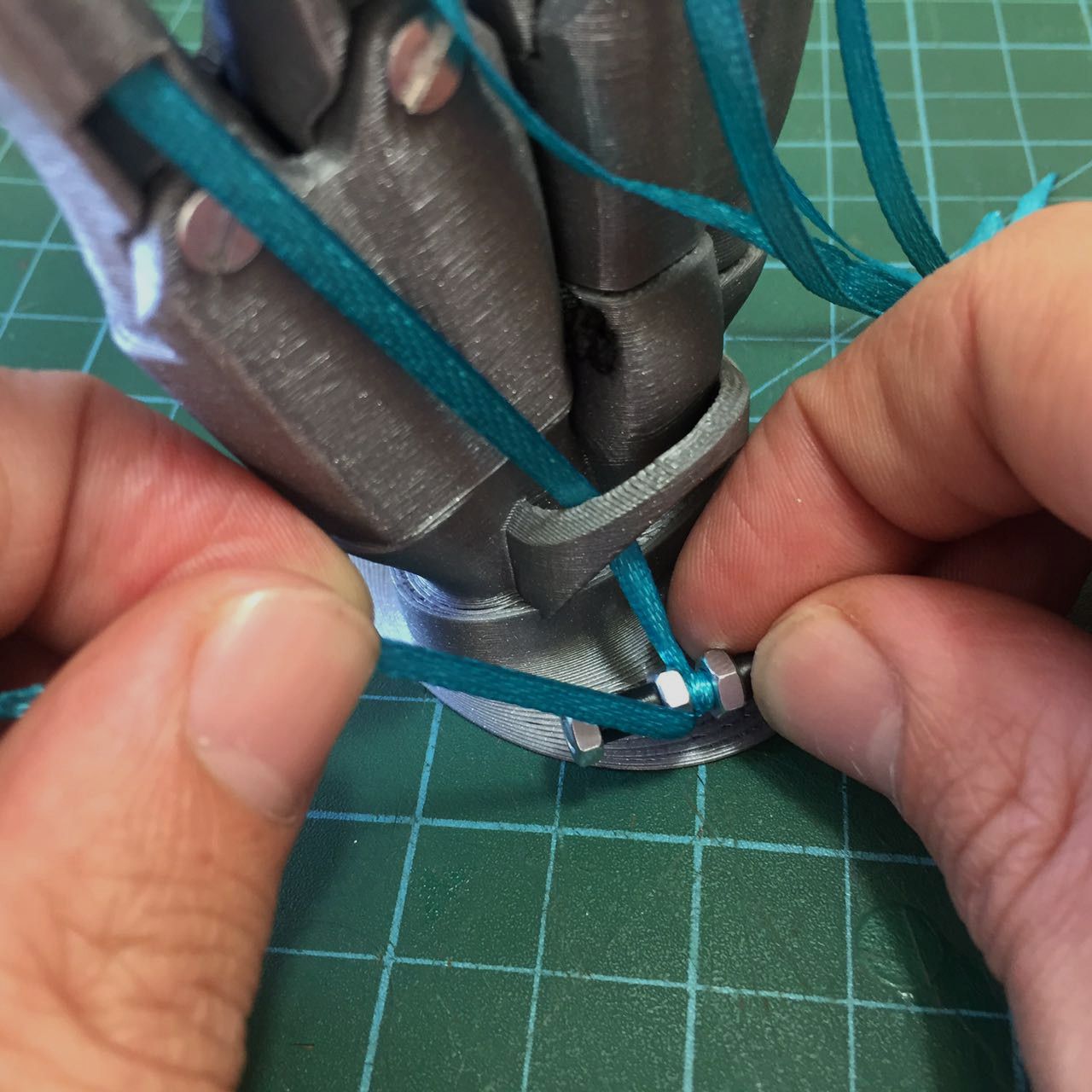 3D Printed Bionic Hand Skeleton : 8 Steps (with Pictures) - Instructables