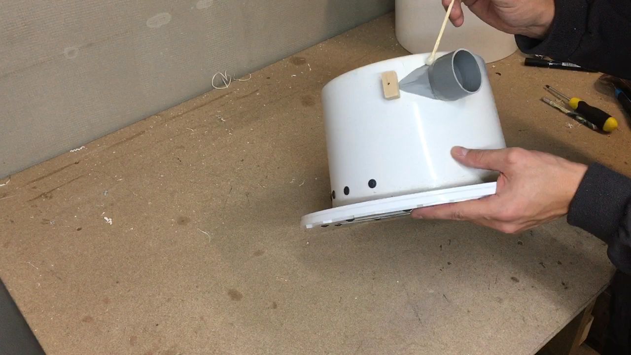 DIY: Cyclone Dust Separator From Two Buckets : 8 Steps (with Pictures ...