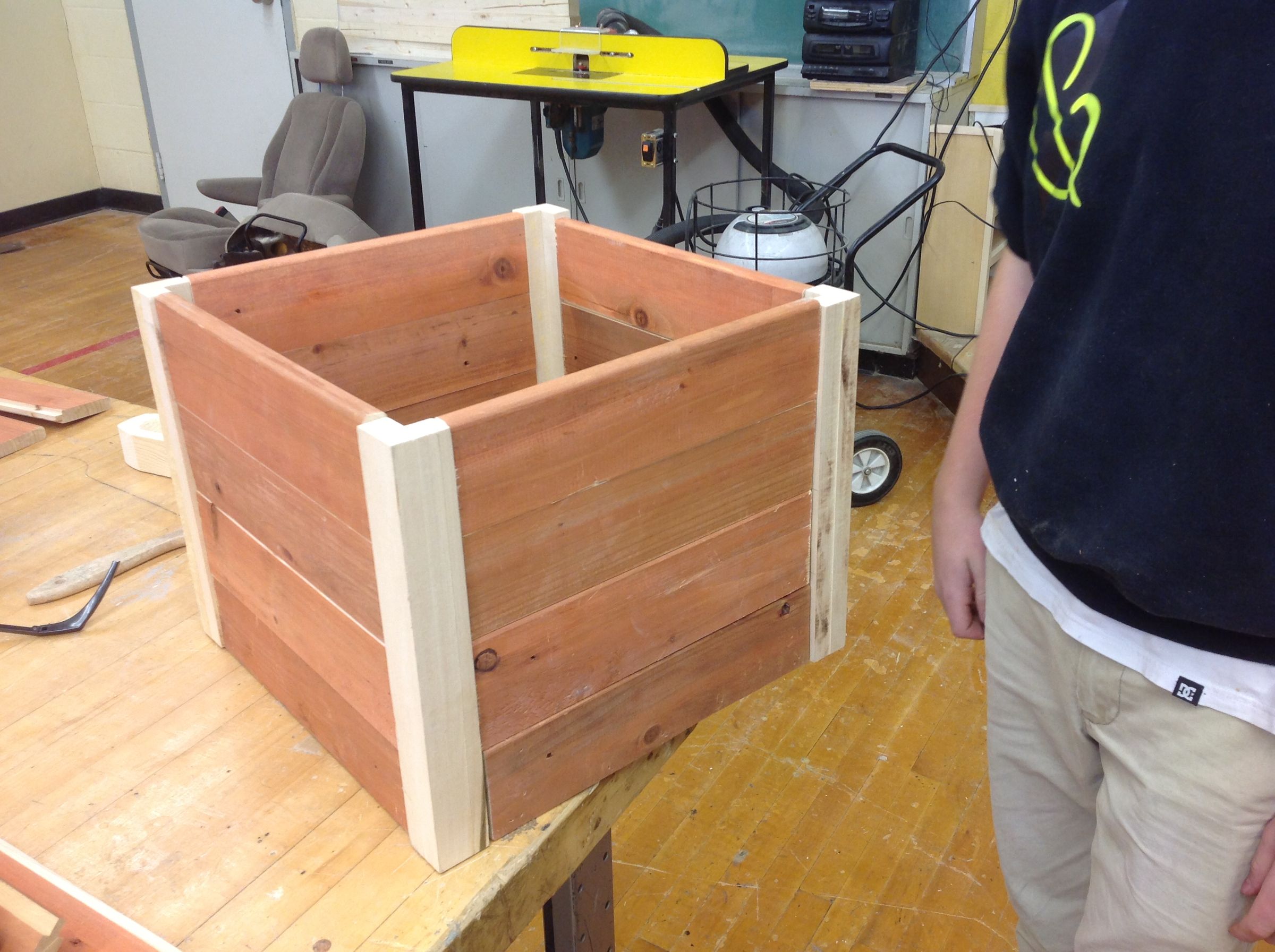 False Bottom Wooden Crate : 6 Steps (with Pictures) - Instructables