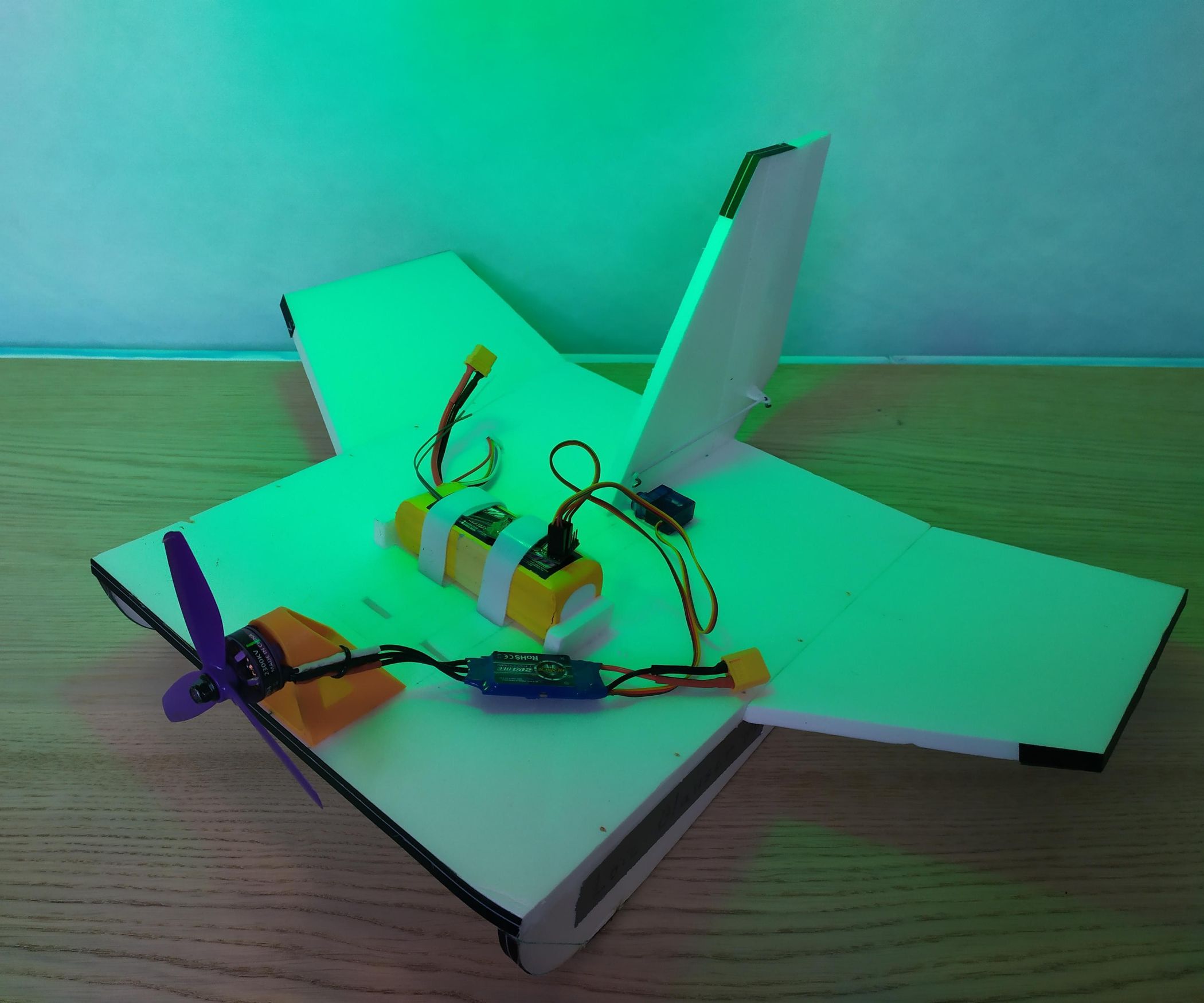 Super FAST RC Ground Effect Vehicle (Ekranoplan) : 5 Steps (with ...