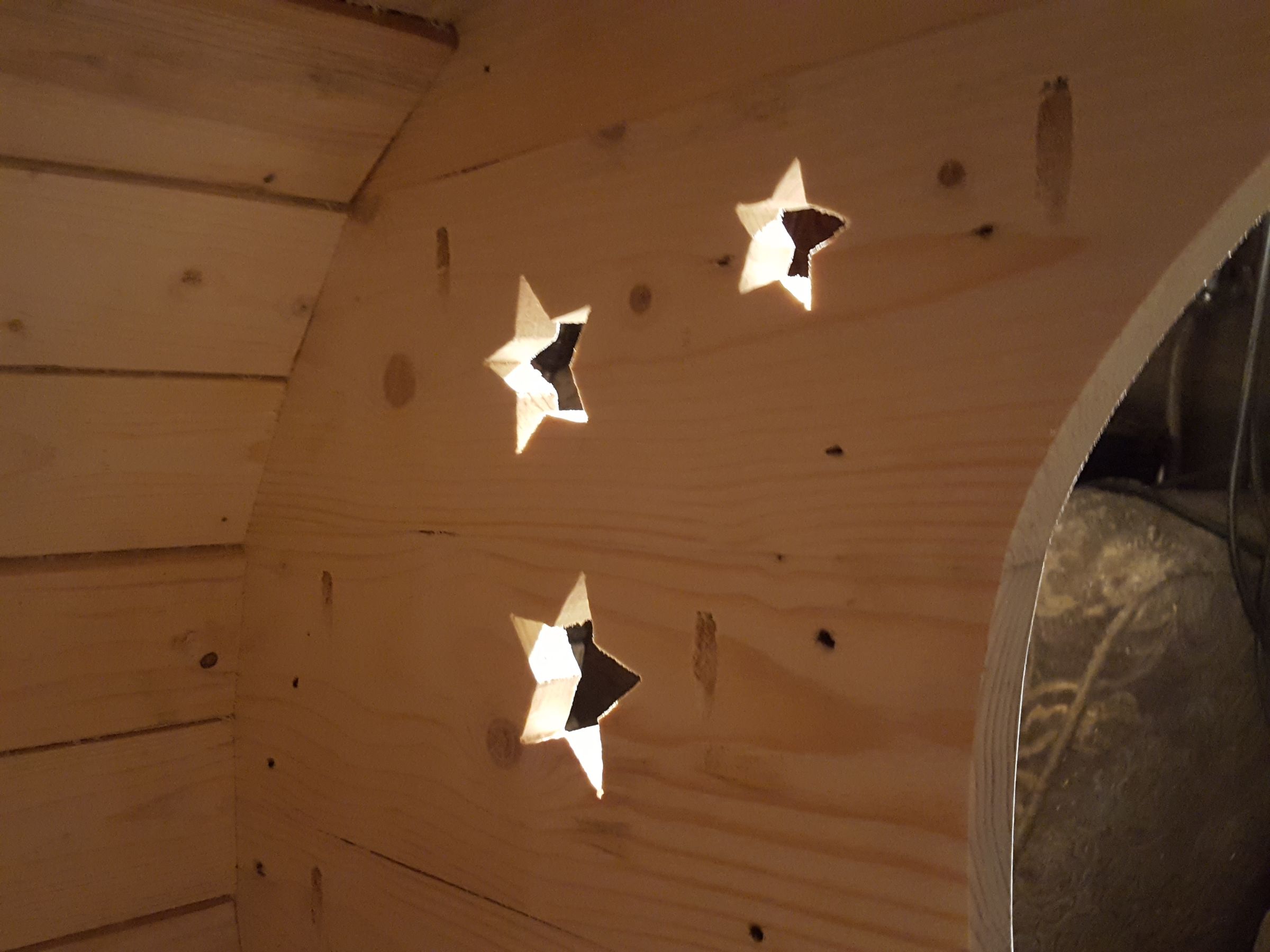 Moon Crib From Pallets : 5 Steps (with Pictures) - Instructables