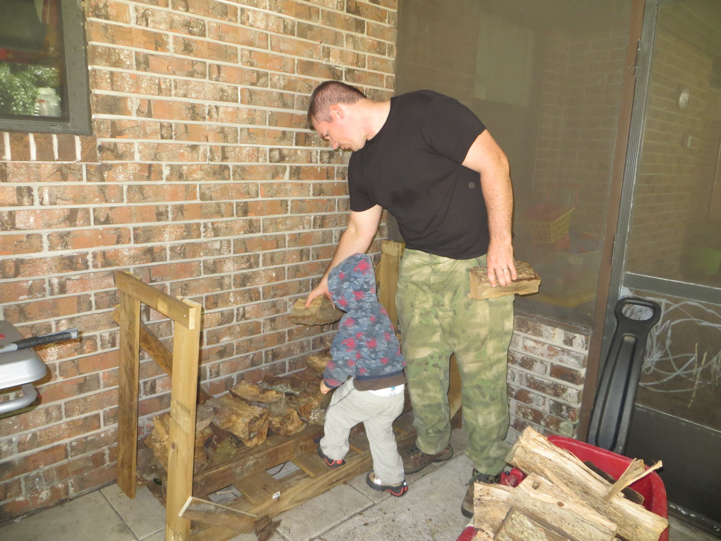 The 30 Minute Firewood Rack - Pallet Style : 6 Steps - Instructables