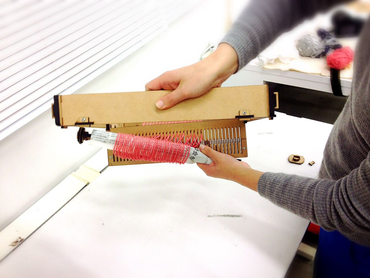 Tabletop Weaving : 7 Steps (with Pictures) - Instructables