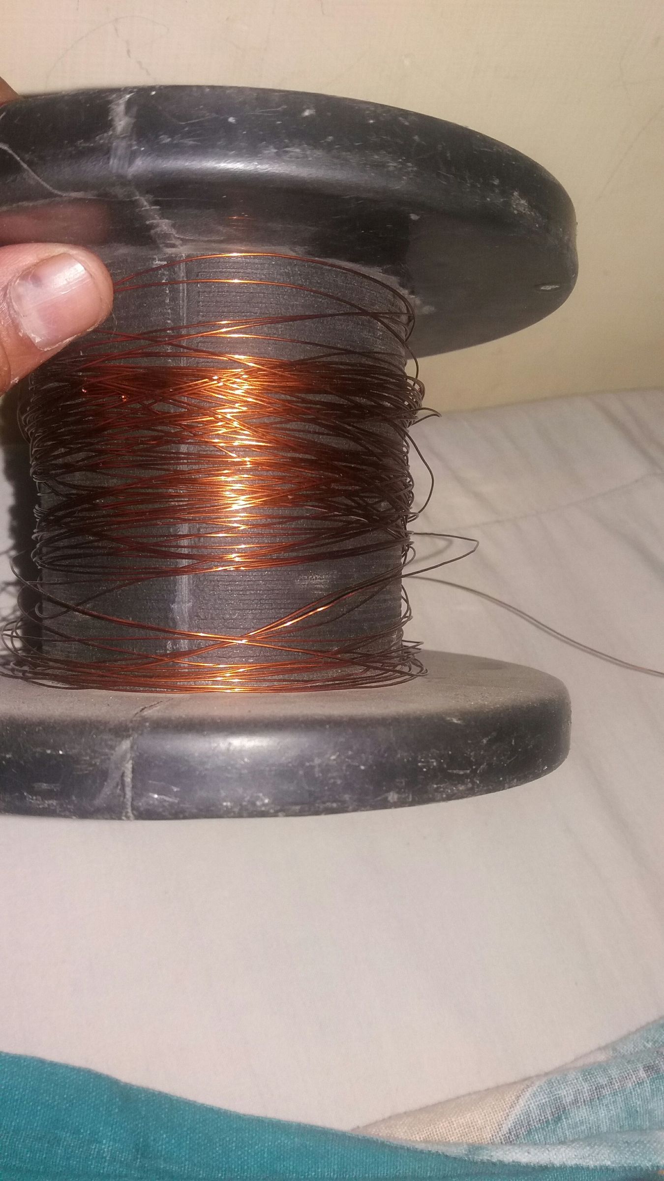 Very Simple 9v Tesla Coil : 8 Steps - Instructables