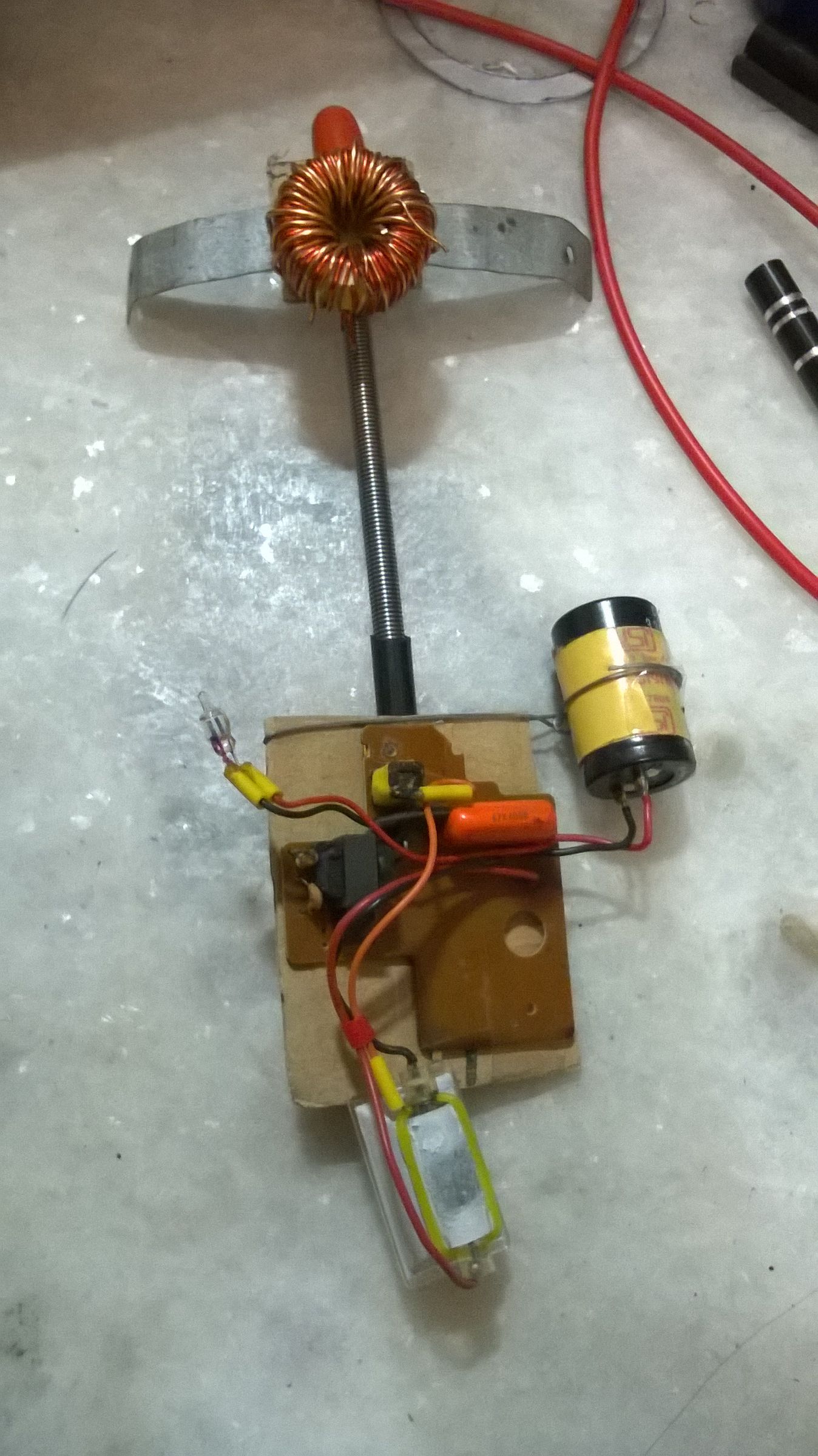 Handheld EMP Device : 8 Steps - Instructables