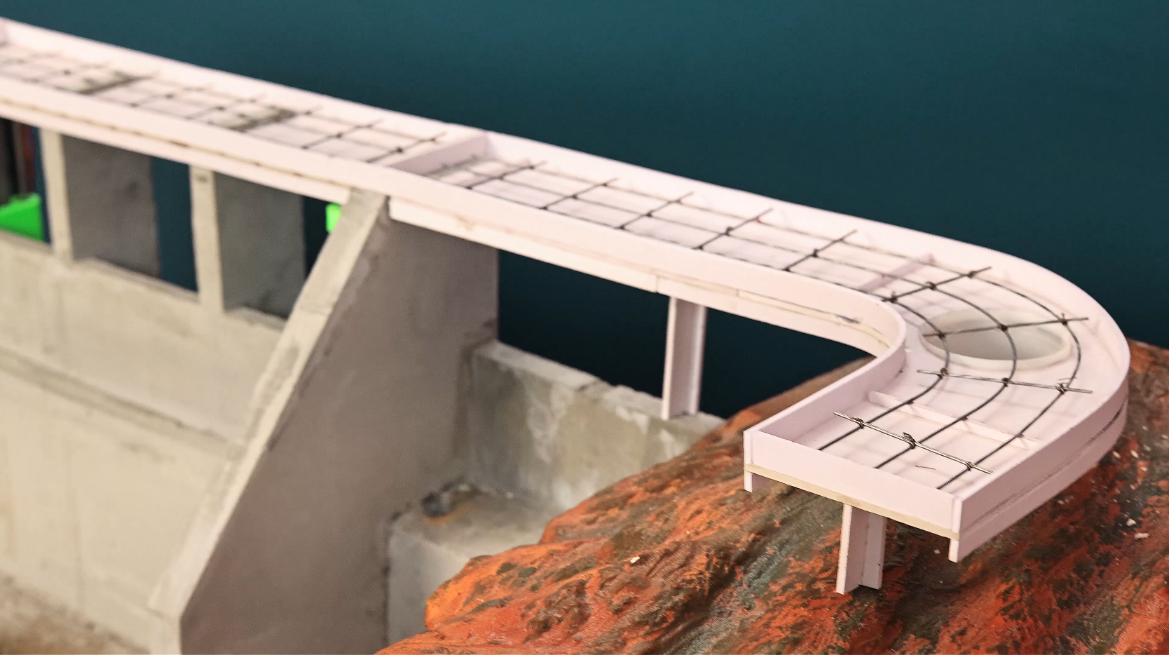 Mini Hydroelectric Concrete Dam : 20 Steps (with Pictures) - Instructables