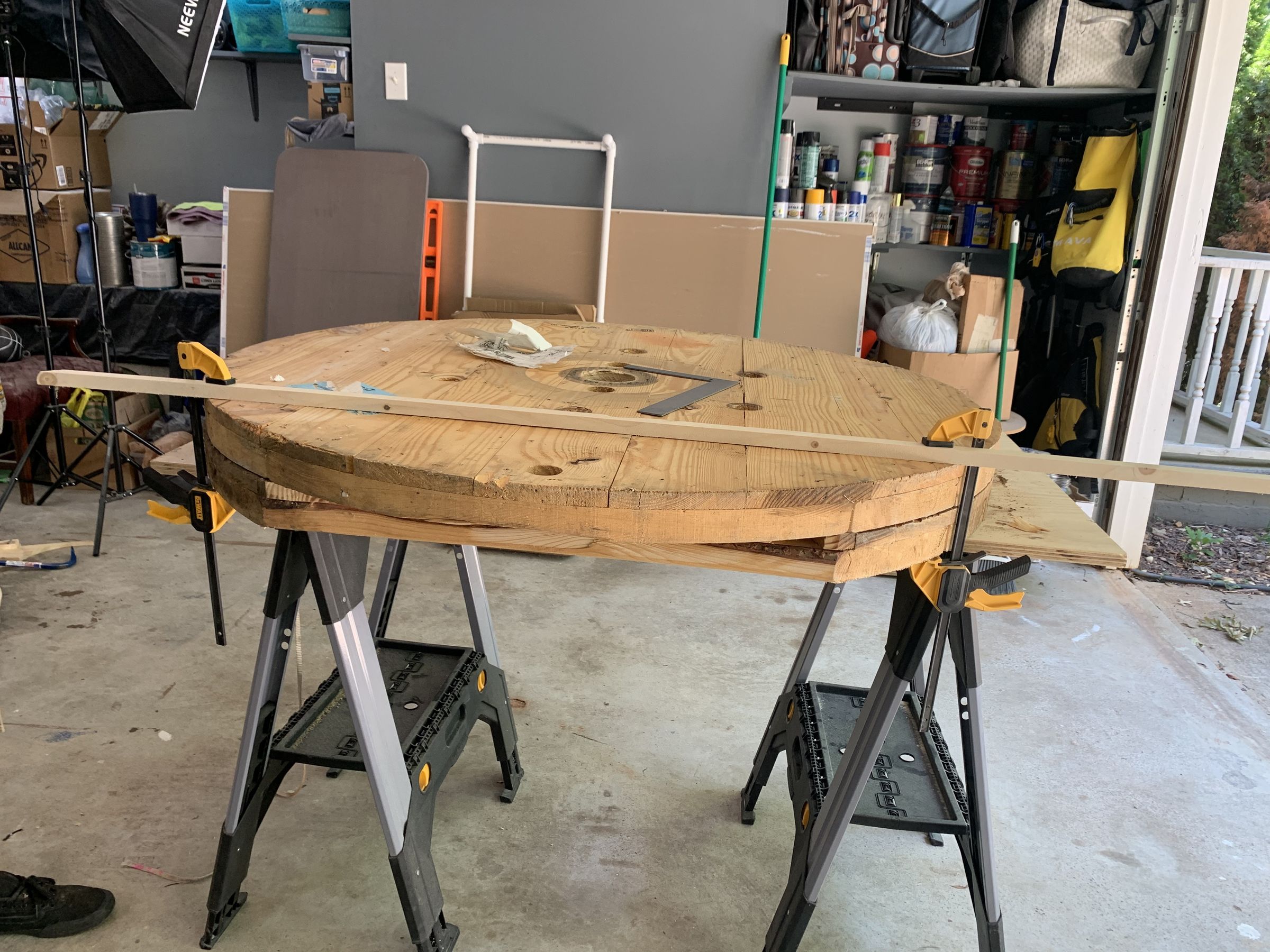 Cable Spool Pallet Bench - DIY Outdoor Seating! : 10 Steps (with ...