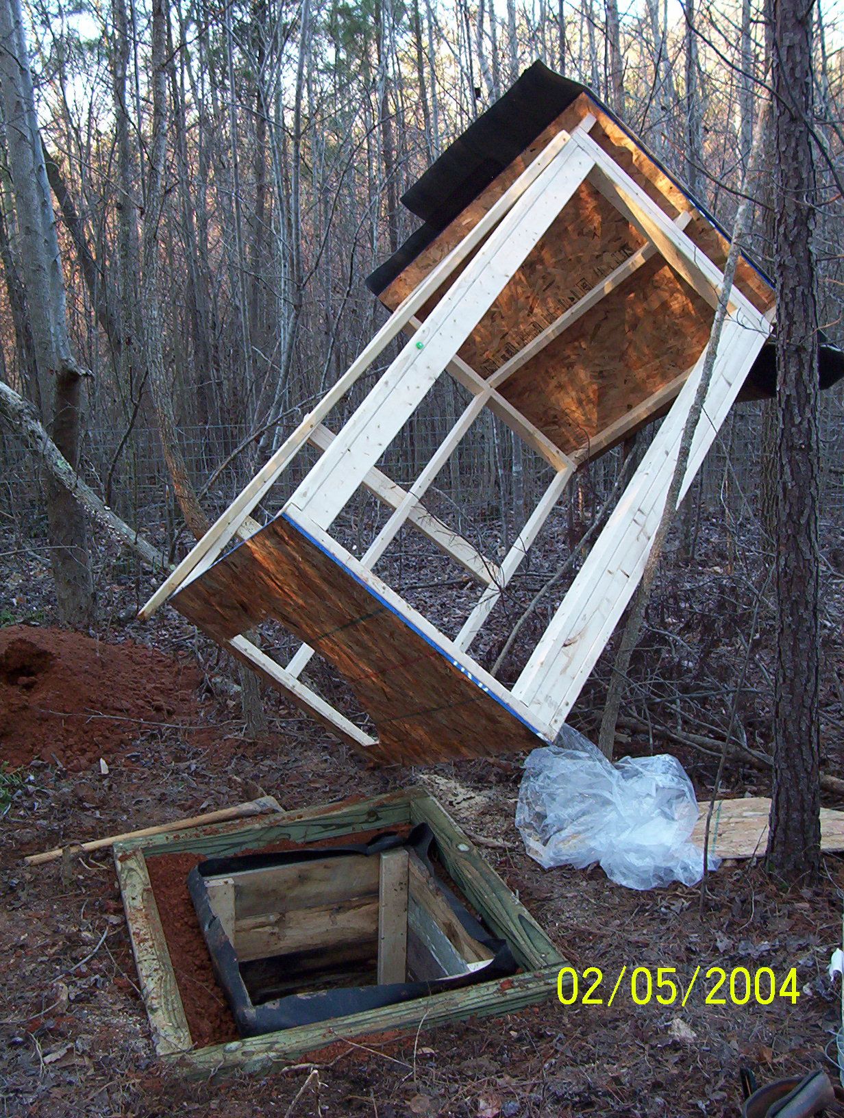 Outhouse : 3 Steps - Instructables