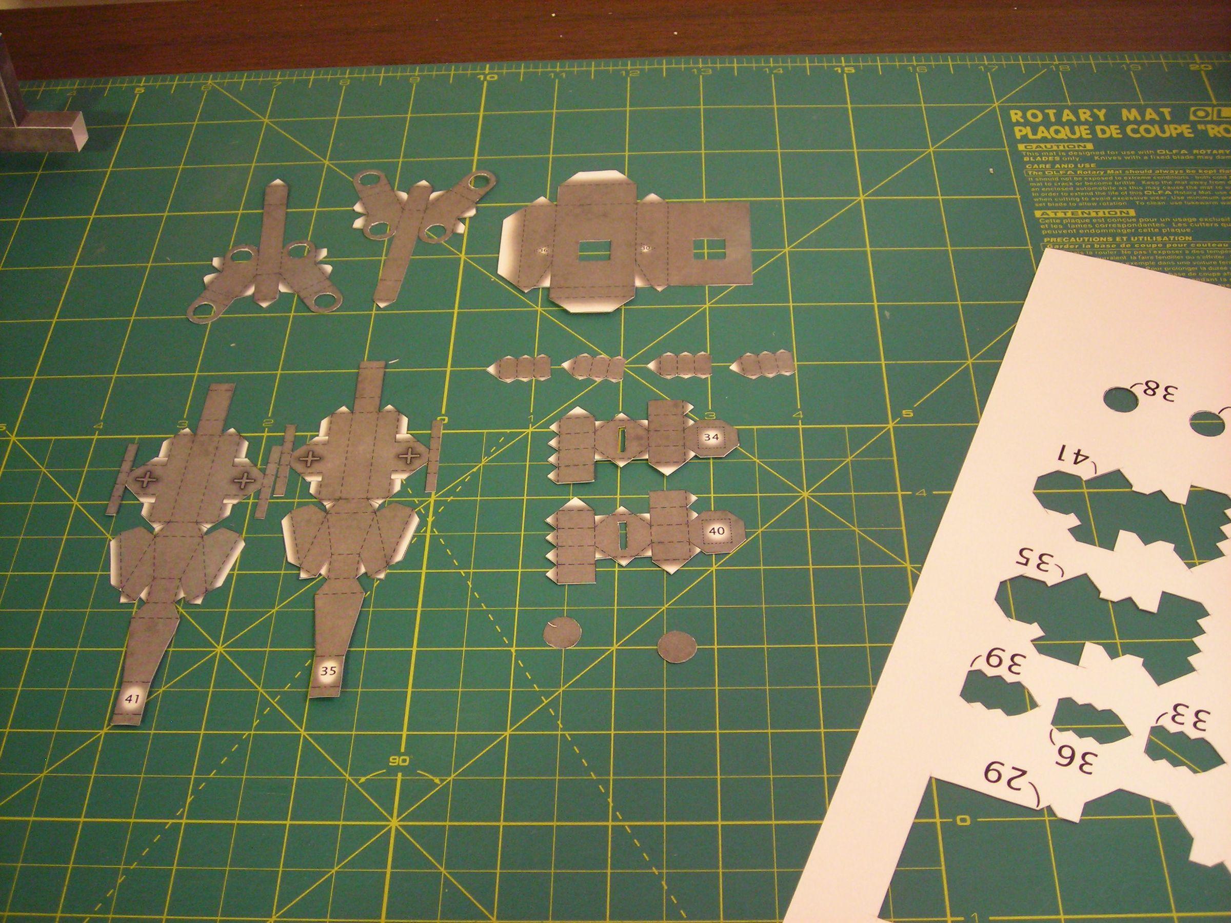 Walking Papercraft Mech Warrior : 20 Steps (with Pictures) - Instructables