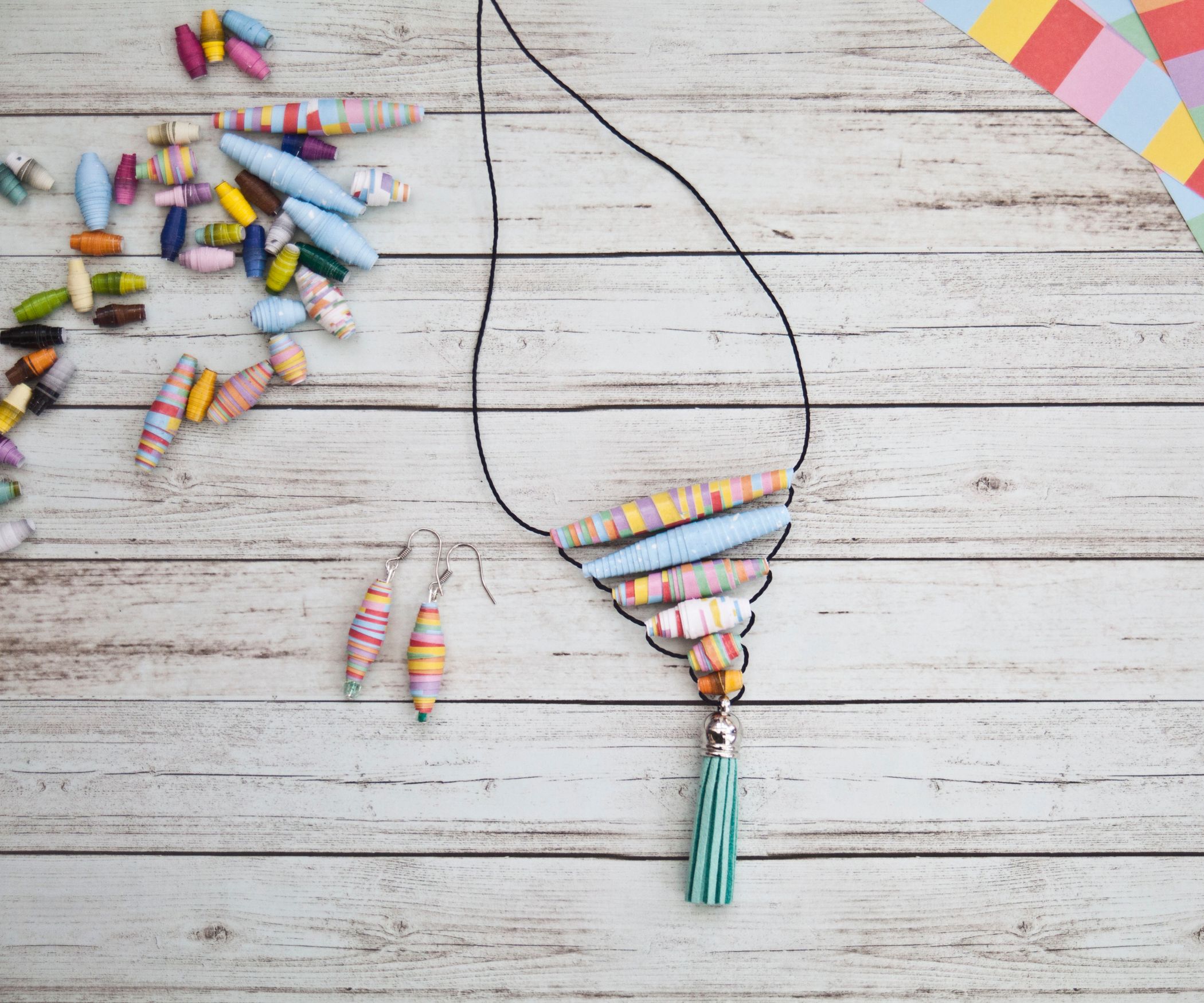 Paper Beads Necklace : 10 Steps (with Pictures) - Instructables