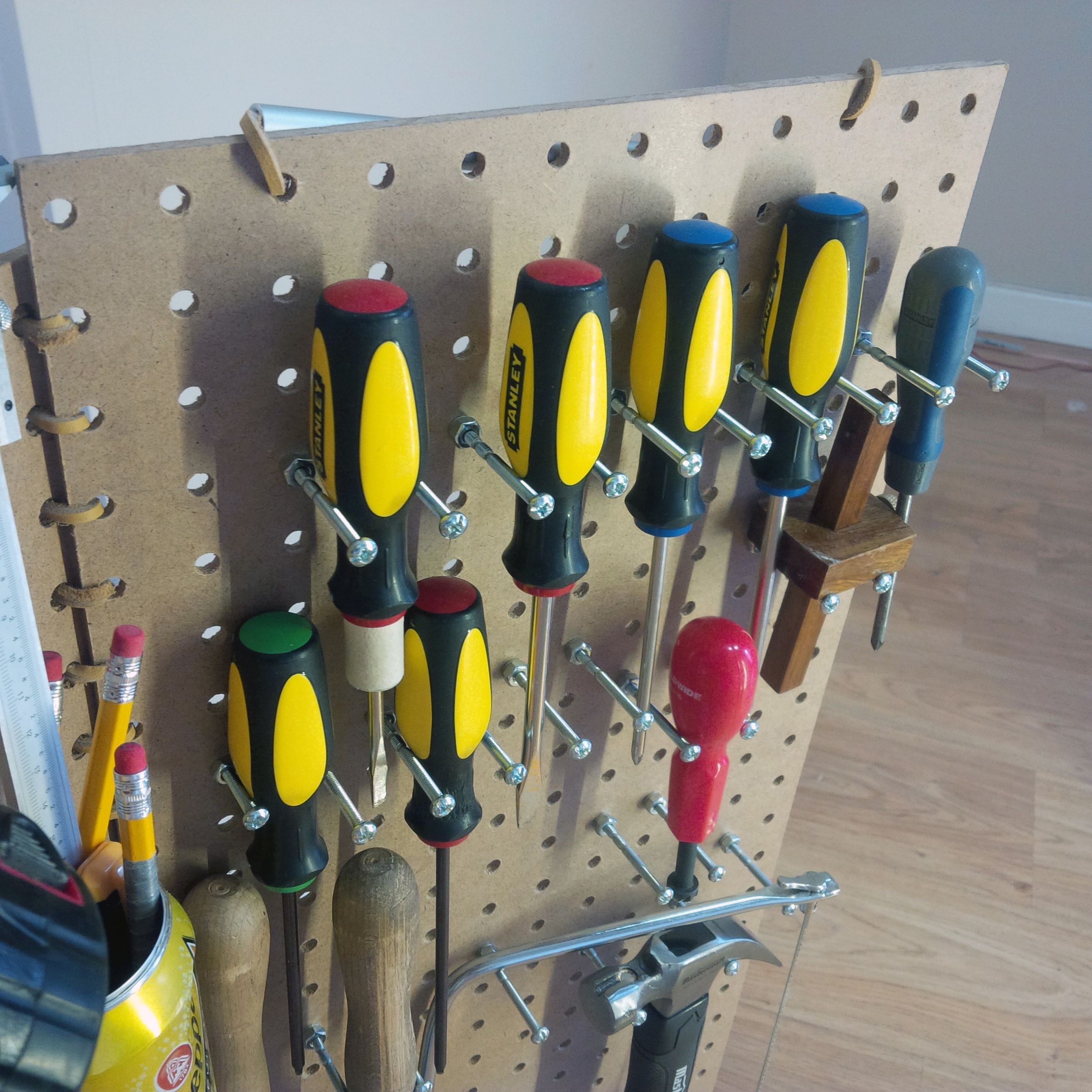 Portable Pegboard Workstation : 10 Steps (with Pictures) - Instructables
