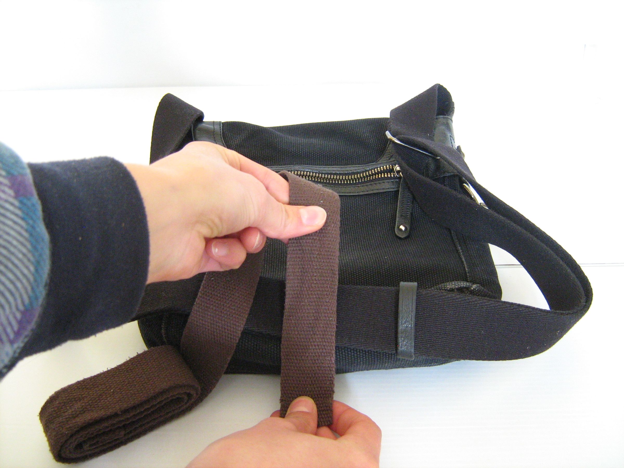 Easy DIY Transforming Purse-backpack : 6 Steps (with Pictures ...