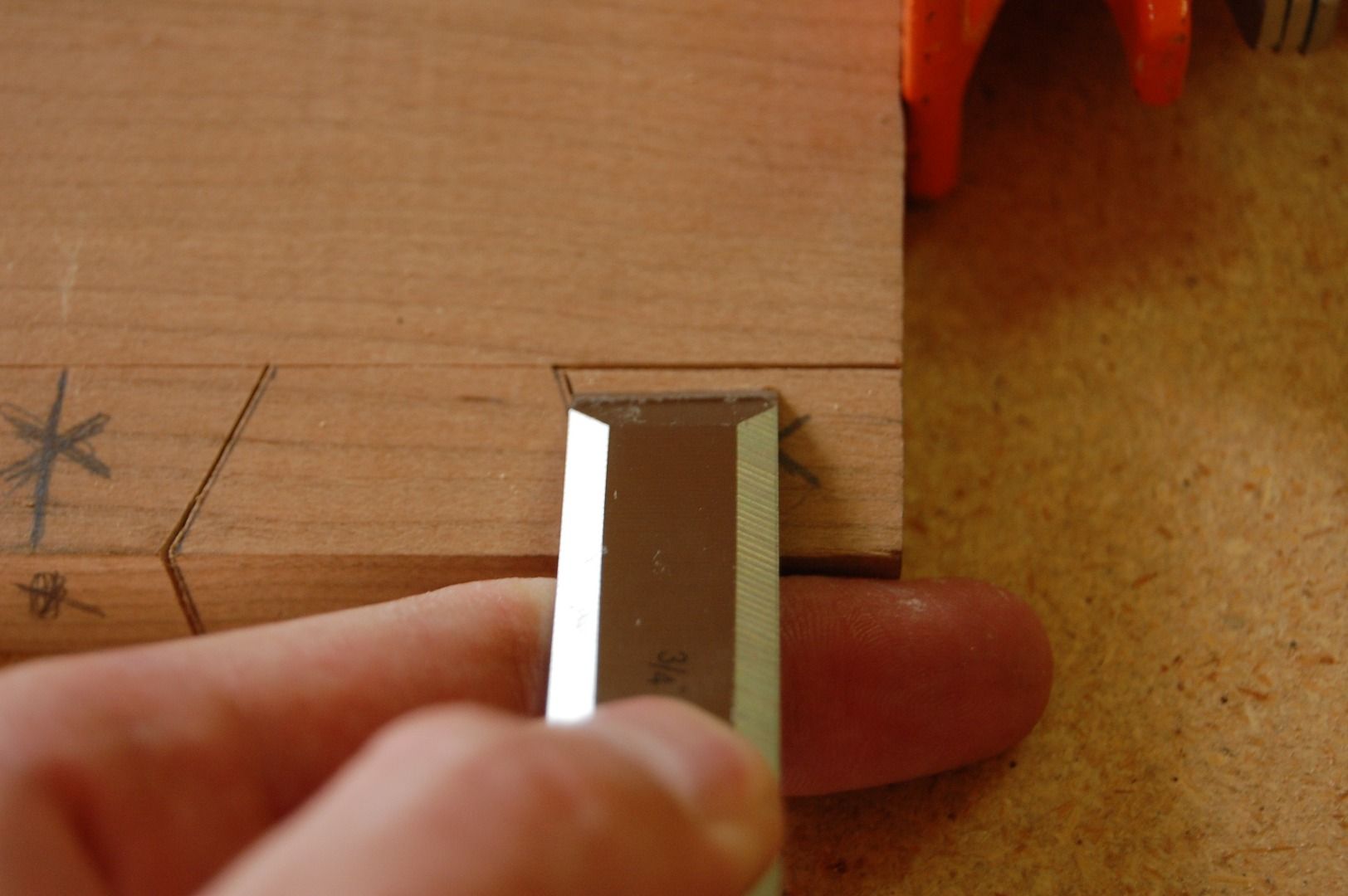 Hand Cut Dovetails for Dummies : 10 Steps (with Pictures) - Instructables