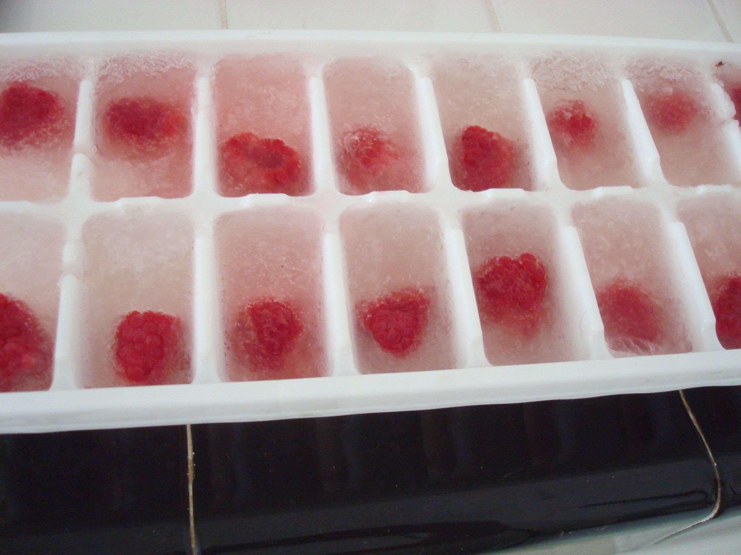 7 Edible Ice Cube Tray Treats : 7 Steps (with Pictures) - Instructables