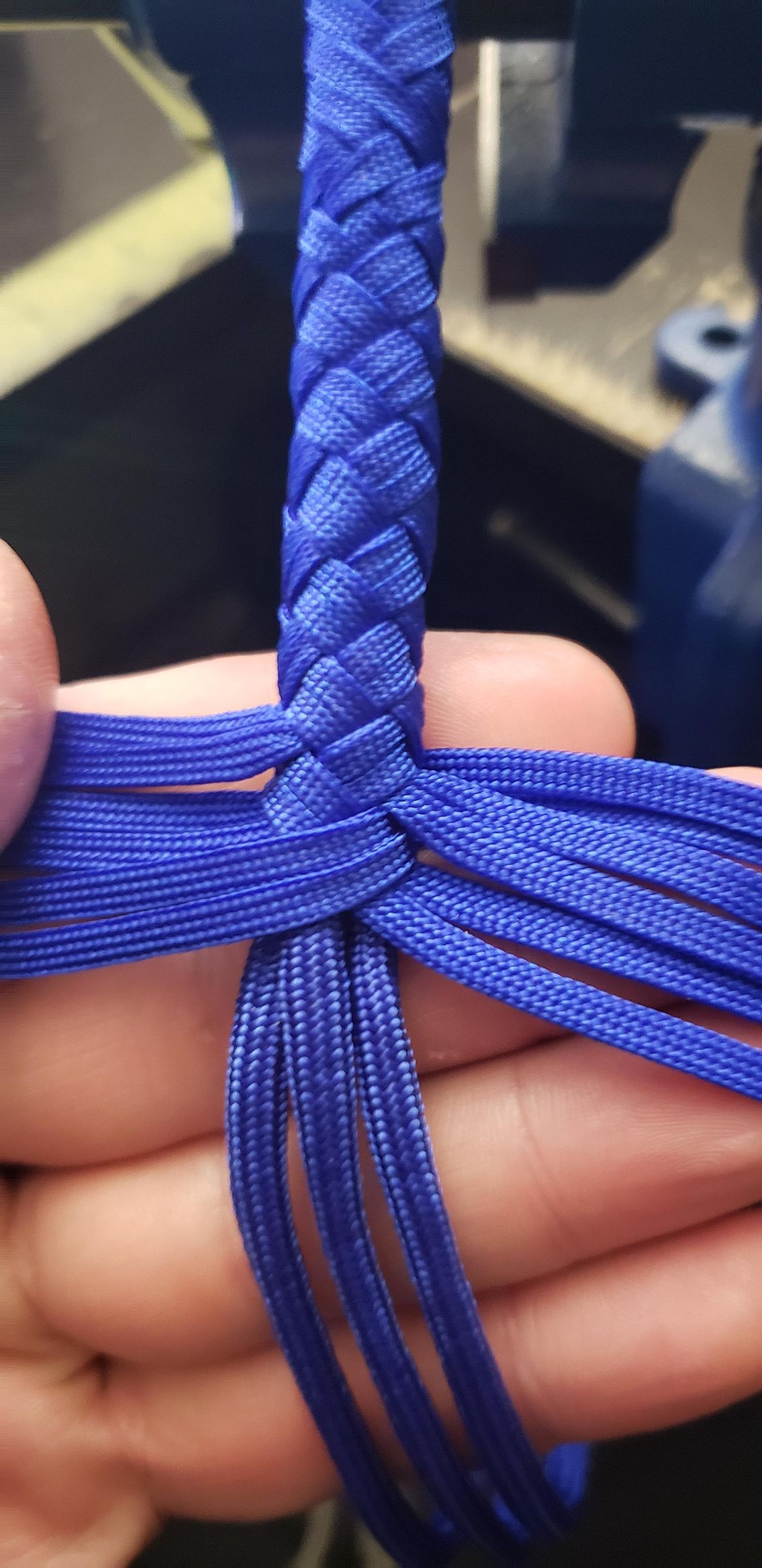 Tygra's Bolo-Whip With Paracord in 16 Plait : 9 Steps (with Pictures ...
