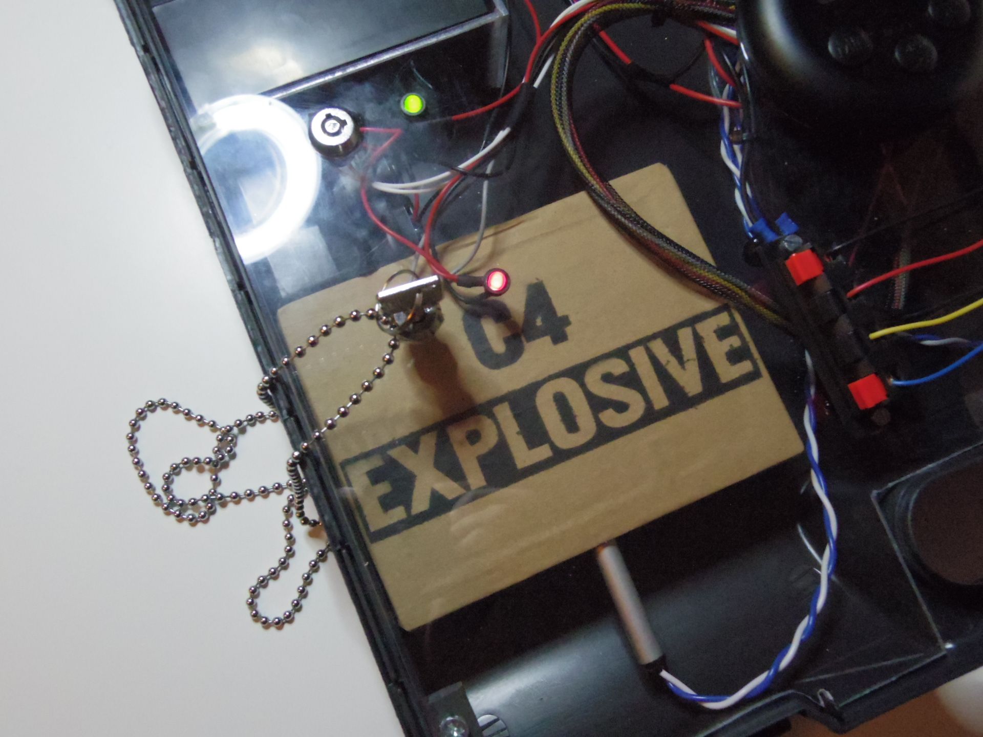 Airsoft Bomb Replica : 5 Steps - Instructables