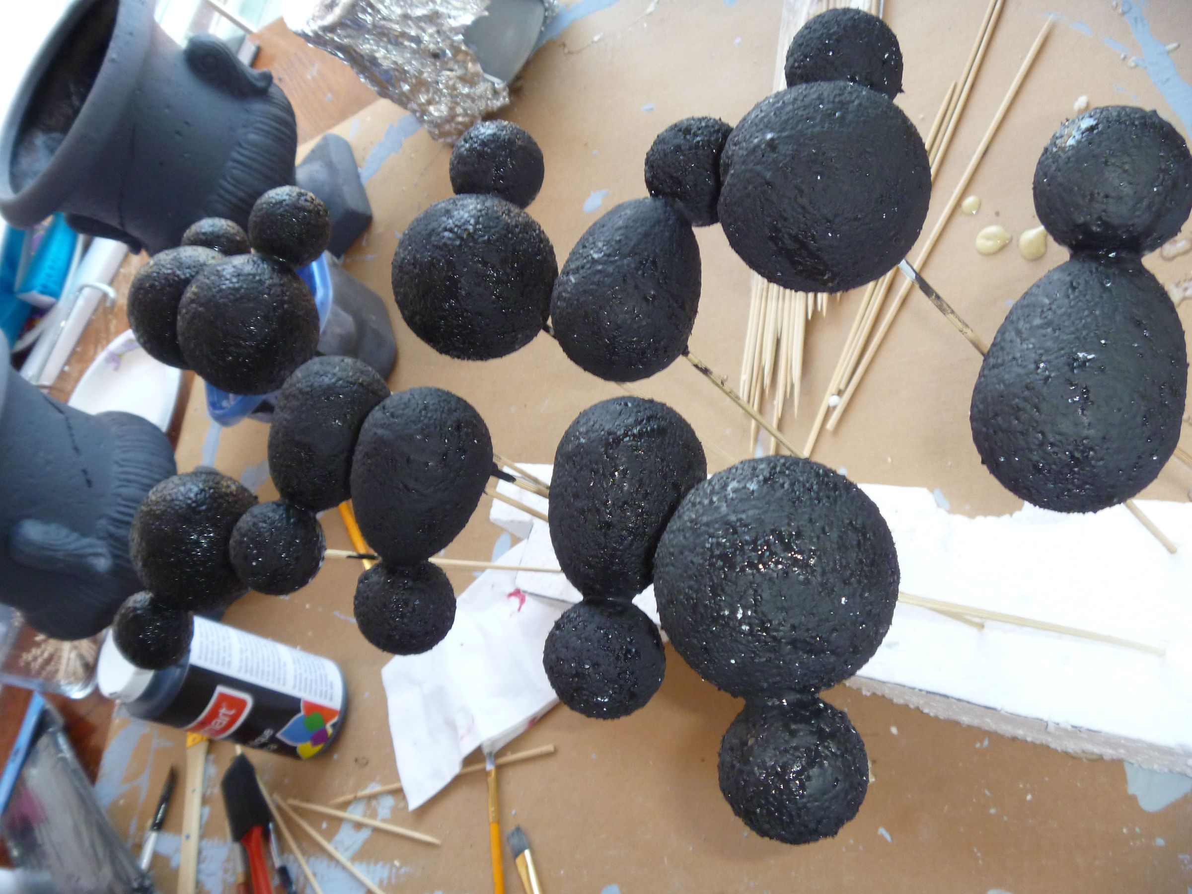 How to Make Spiders for Halloween : 6 Steps (with Pictures) - Instructables