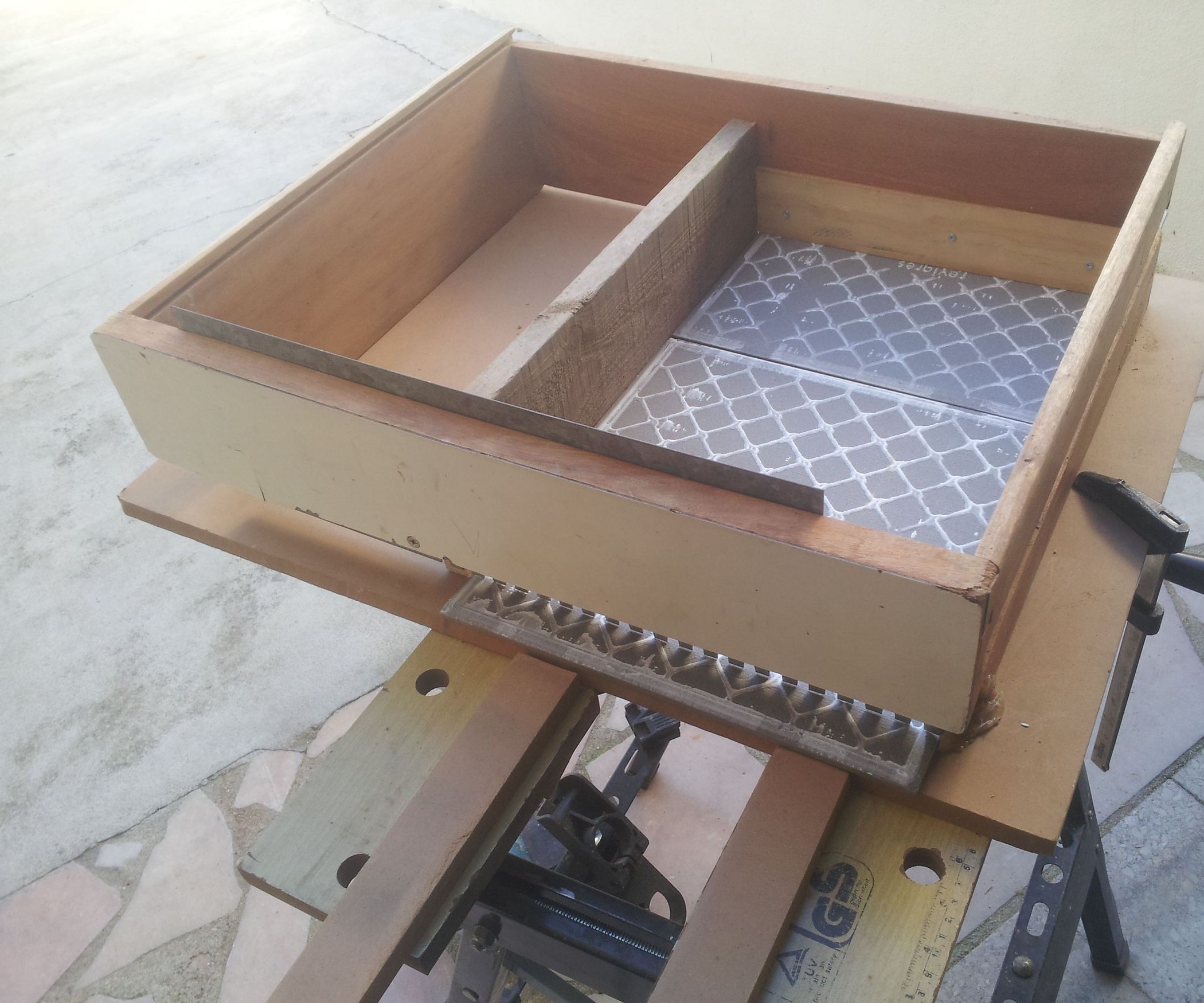 Tile Adhesive Dispenser : 5 Steps - Instructables