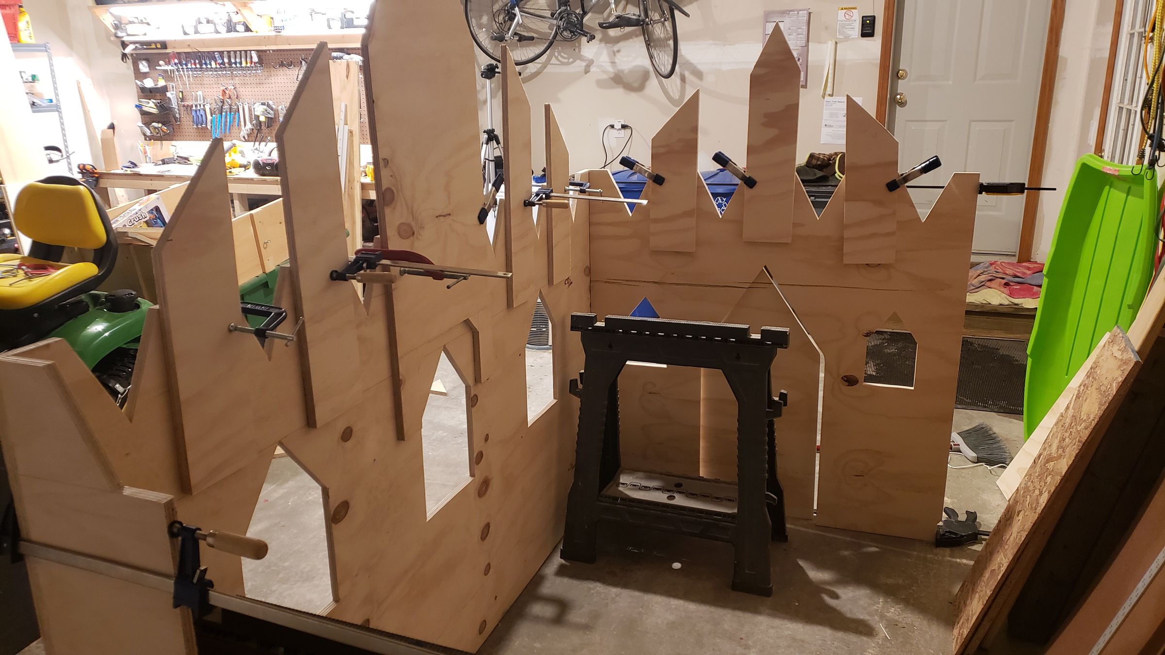 Under-the-Stairs Elsa Ice Castle : 13 Steps (with Pictures) - Instructables