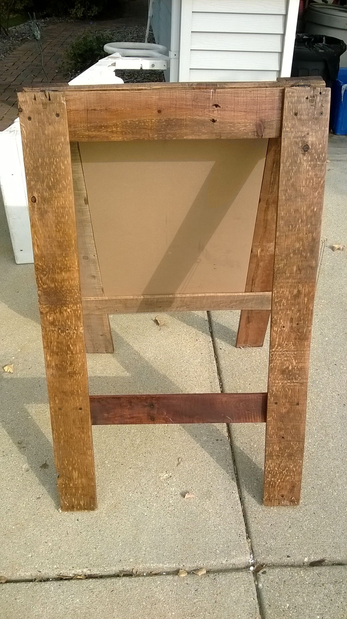 Simple Chalkboard Sign From Reclaimed Wood (Pallets) : 5 Steps ...