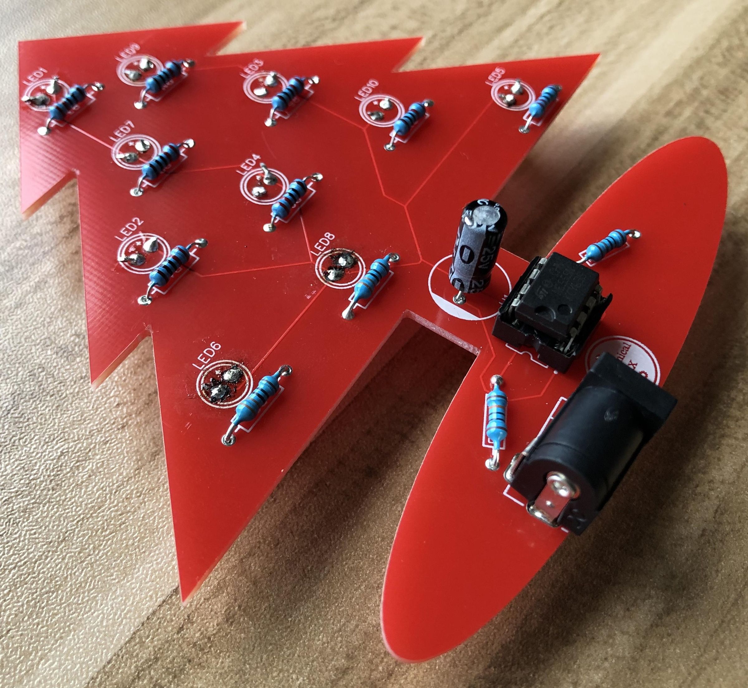 PCB Flashing Tree Decoration : 5 Steps (with Pictures) - Instructables