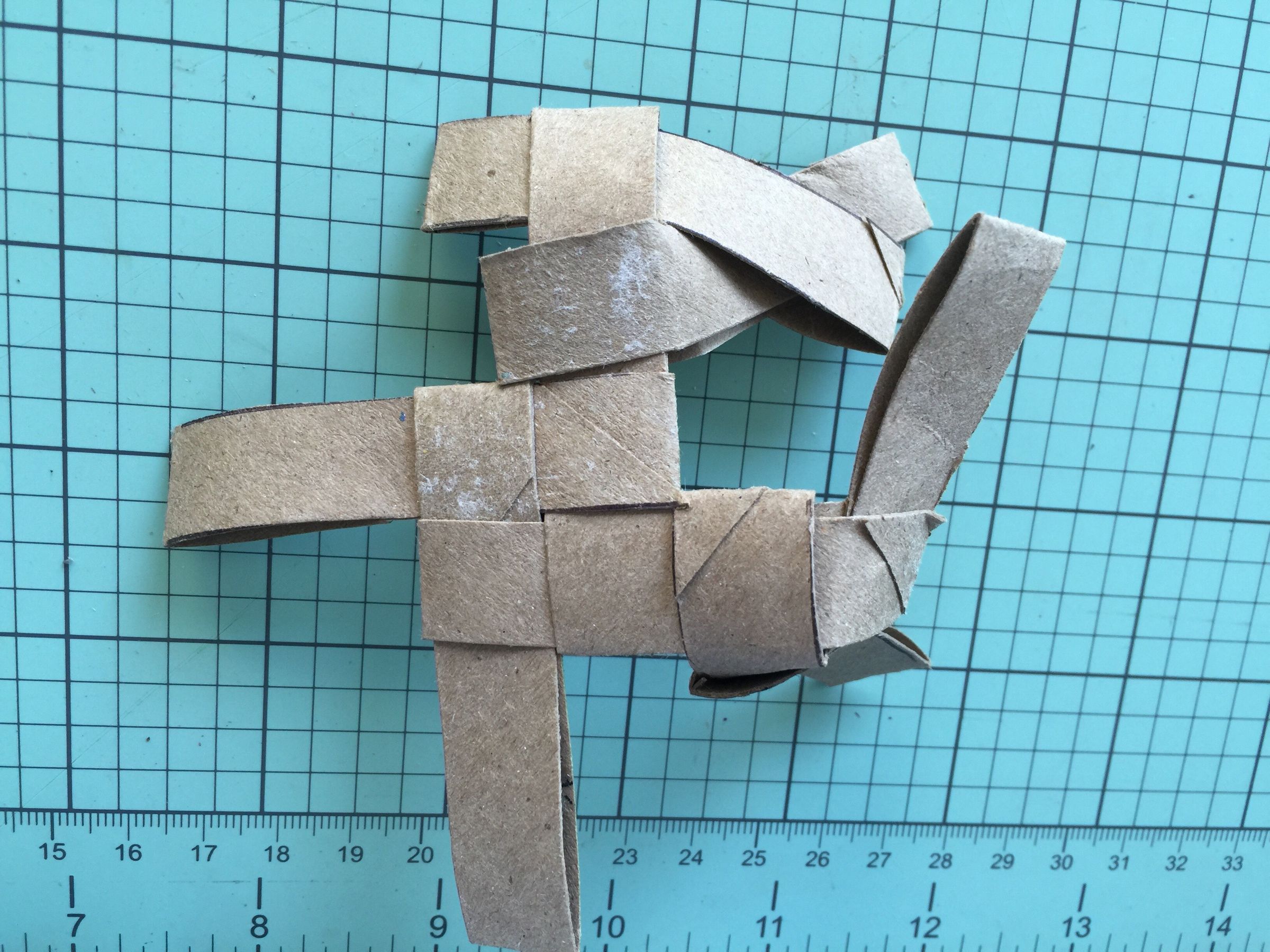 How to Weave Toilet Paper Rolls : 5 Steps (with Pictures) - Instructables