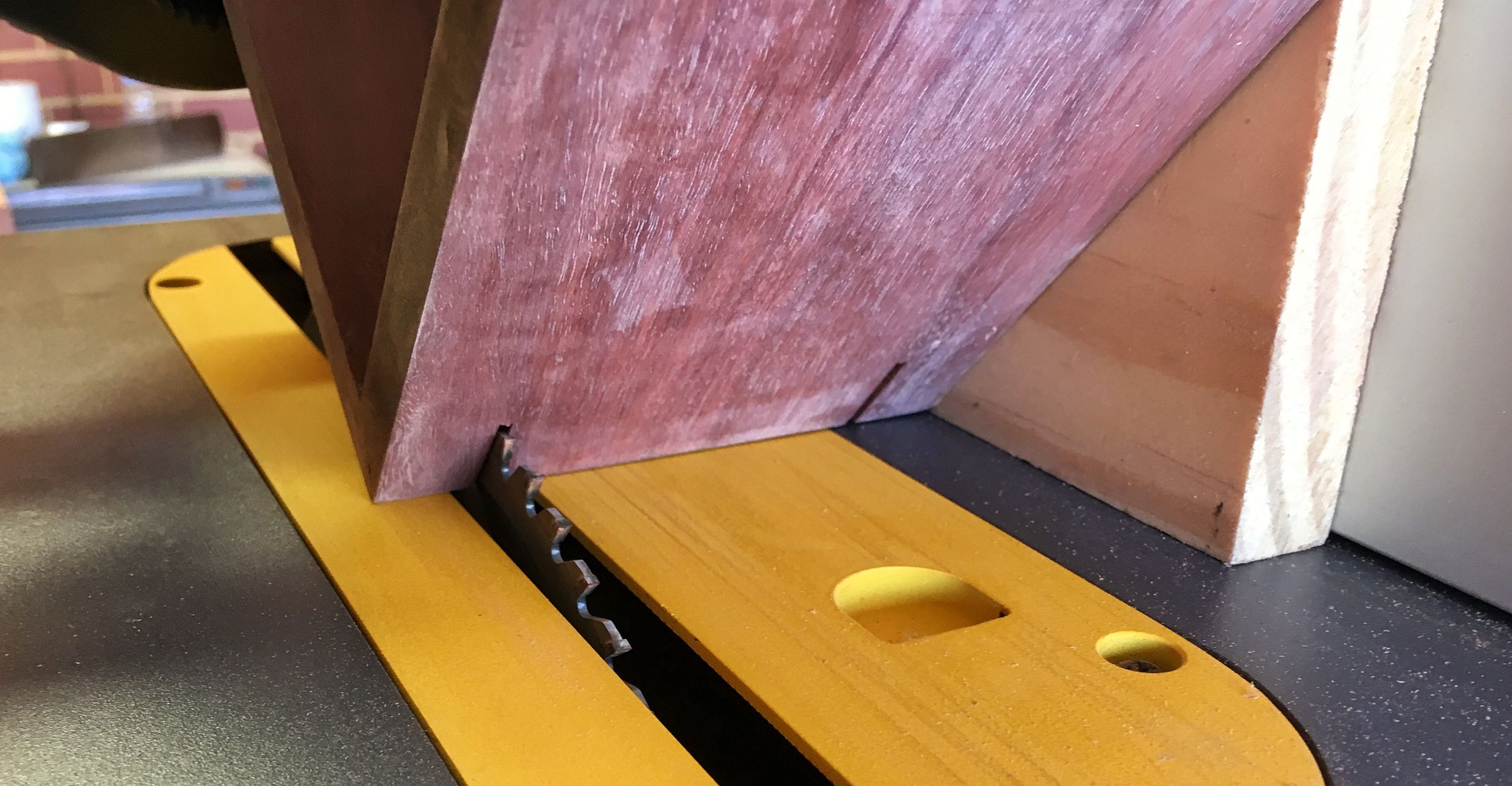 Adding Wooden Splines and Some Nice Feet to Your Wooden Boxes : 8 Steps ...