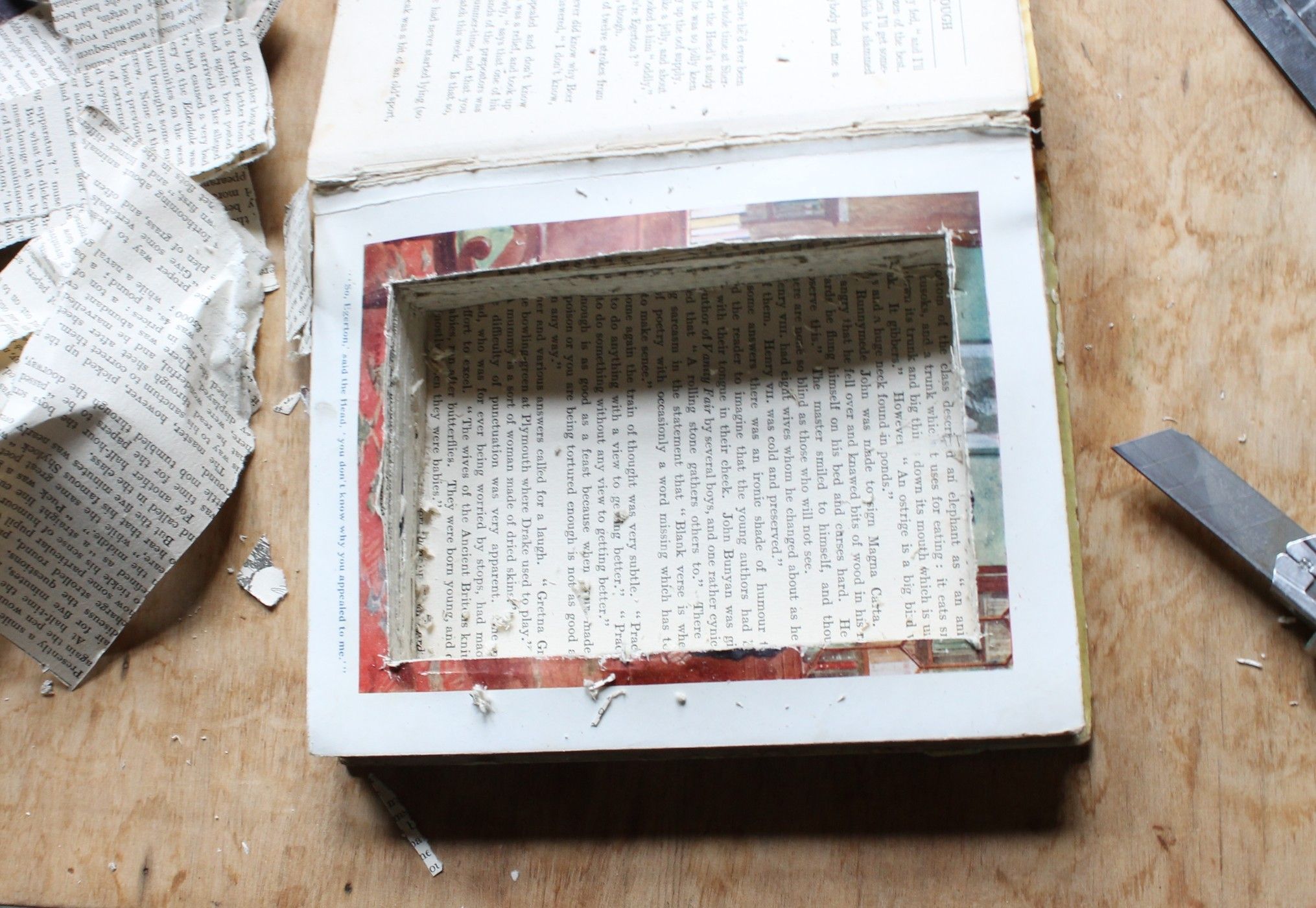 LED Book Light - Inside a Book! : 10 Steps (with Pictures) - Instructables