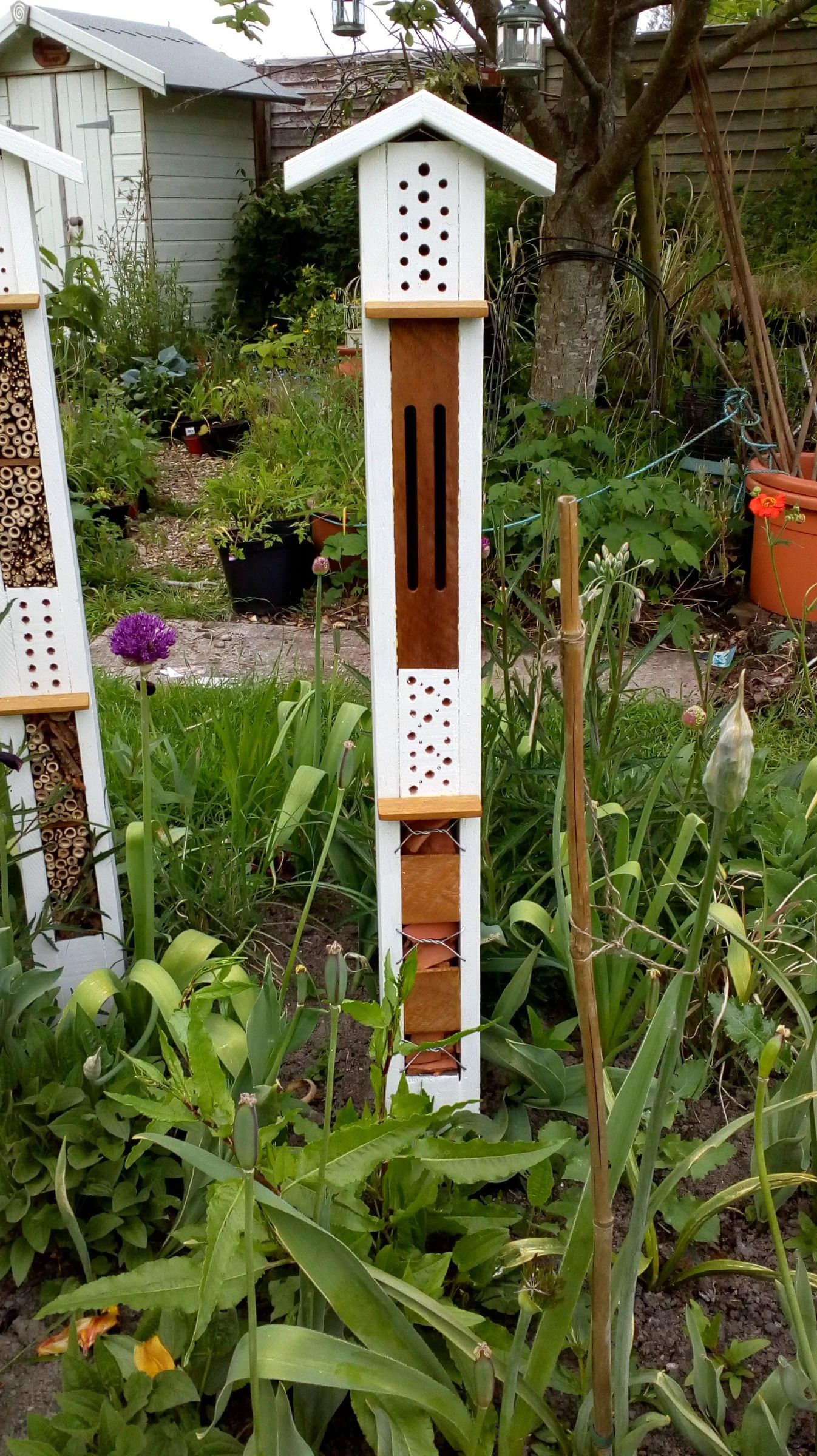 Bee & Bug Tower Hotel : 7 Steps (with Pictures) - Instructables