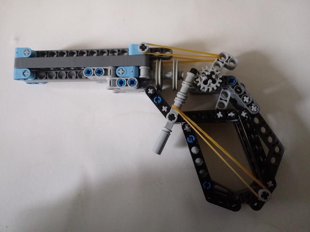 Working Lego Technic Revolver : 3 Steps - Instructables