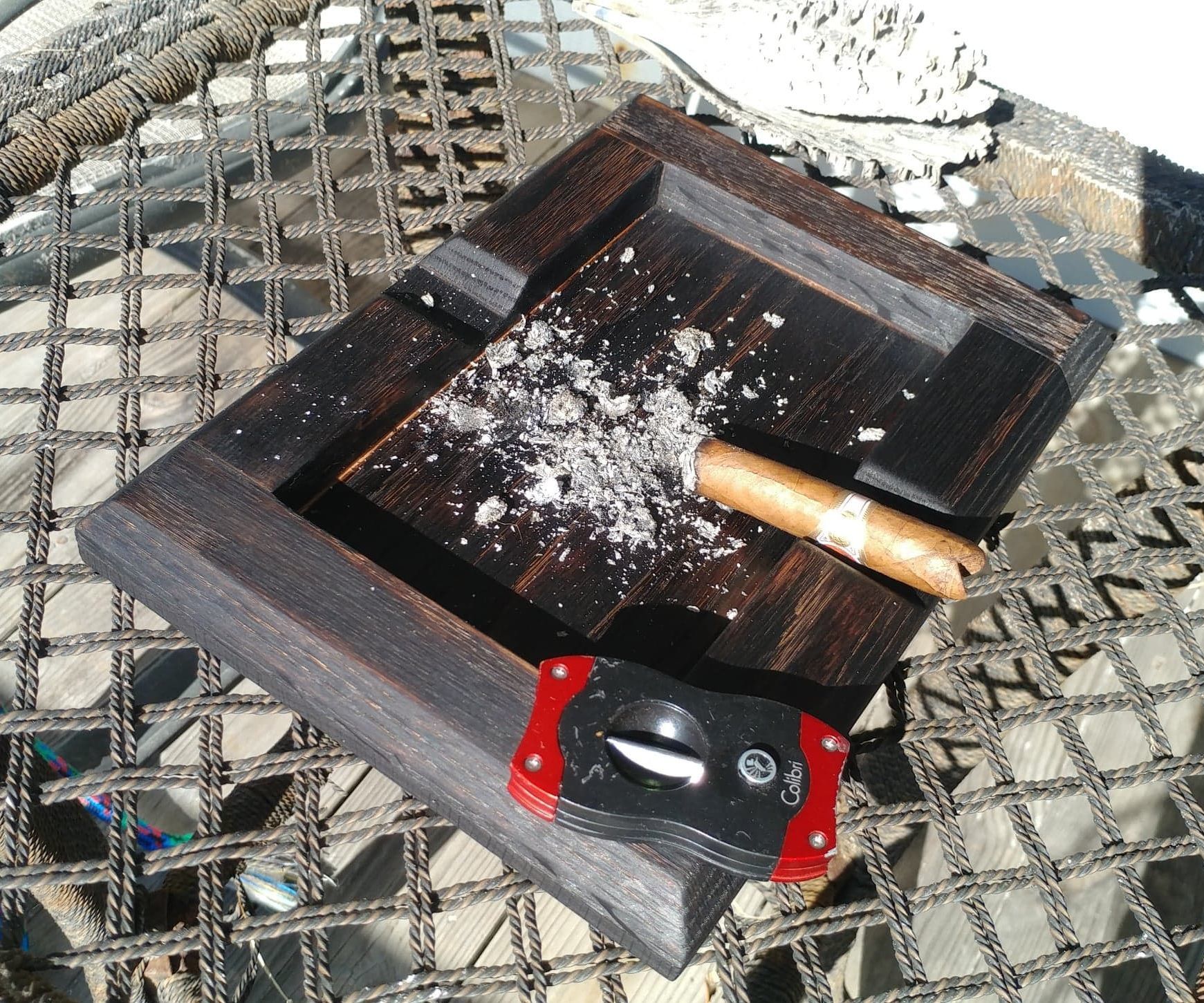 Cigar Ashtray : 7 Steps - Instructables