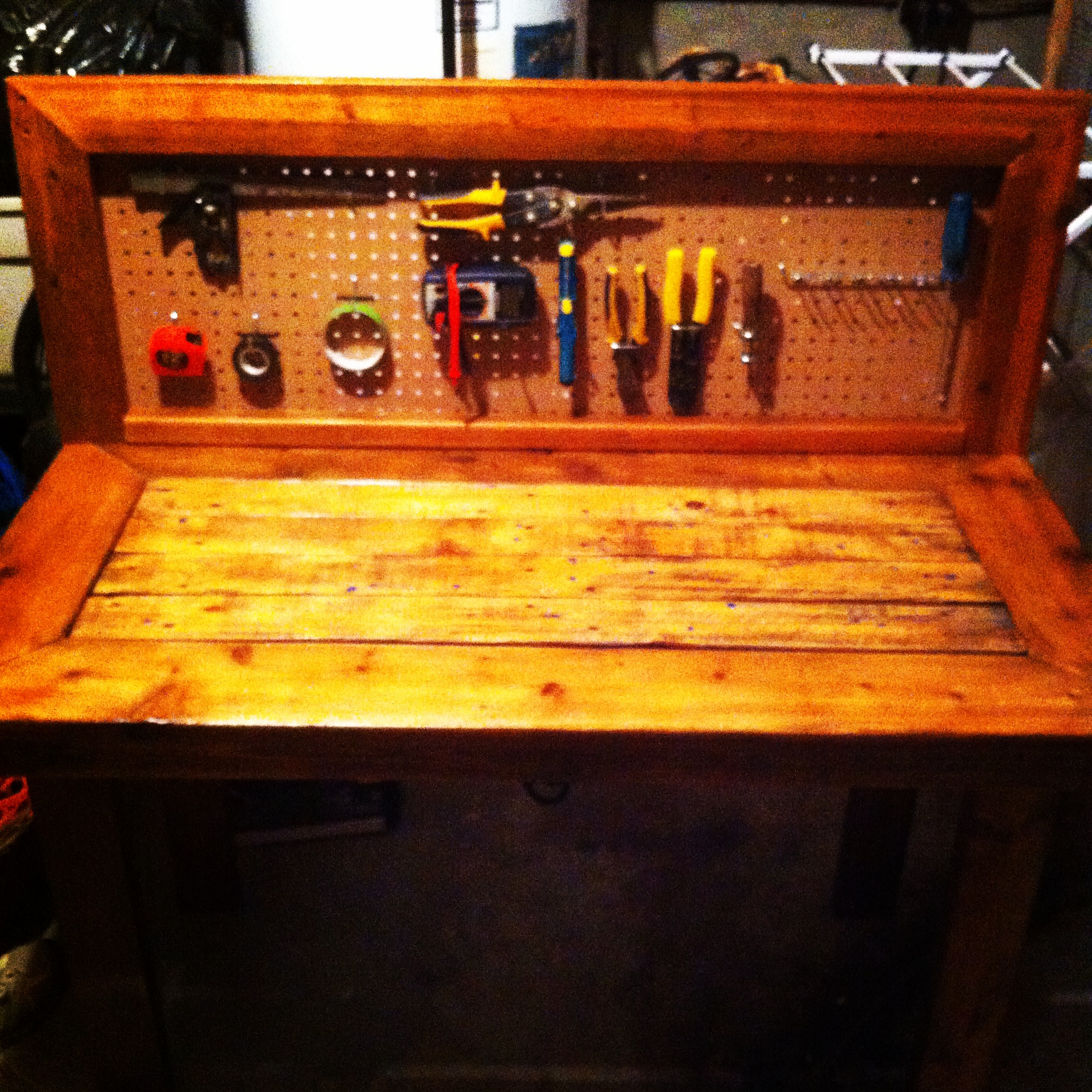 Maker/Work Bench From Scrap Wood : 9 Steps (with Pictures) - Instructables