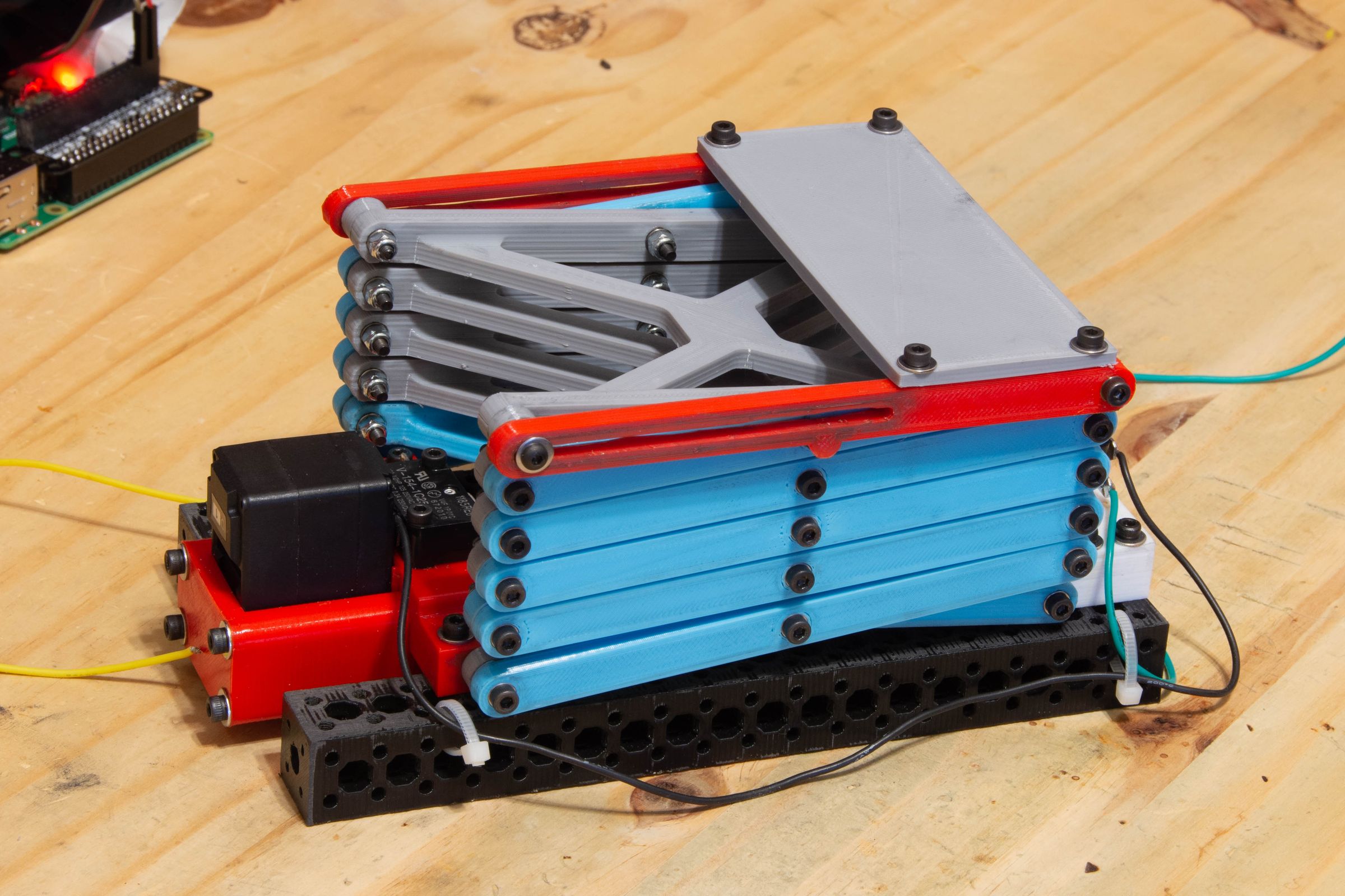 Raspberry Pi Controlled Scissor Lift : 17 Steps (with Pictures ...