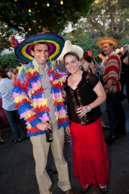 DIY Pinata Costume : 7 Steps - Instructables