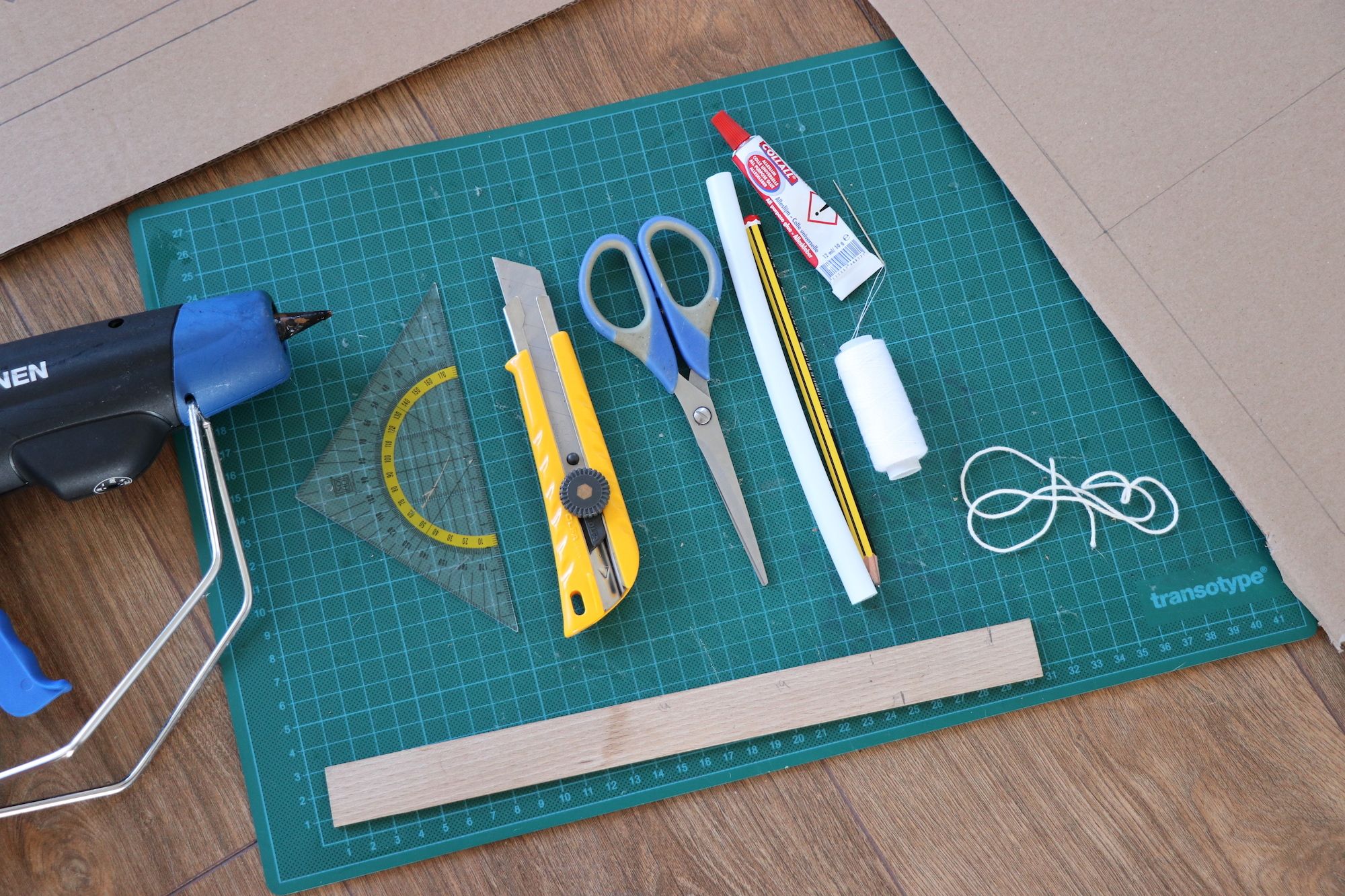 Levitating Side Table Made From Old Cardboard Boxes : 7 Steps (with ...