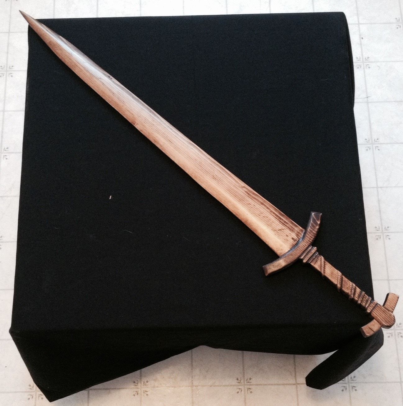 Skyrim Wood Carved Weapons : 5 Steps (with Pictures) - Instructables