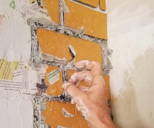 Fake Cardboard Brick Wall Fix : 7 Steps (with Pictures) - Instructables