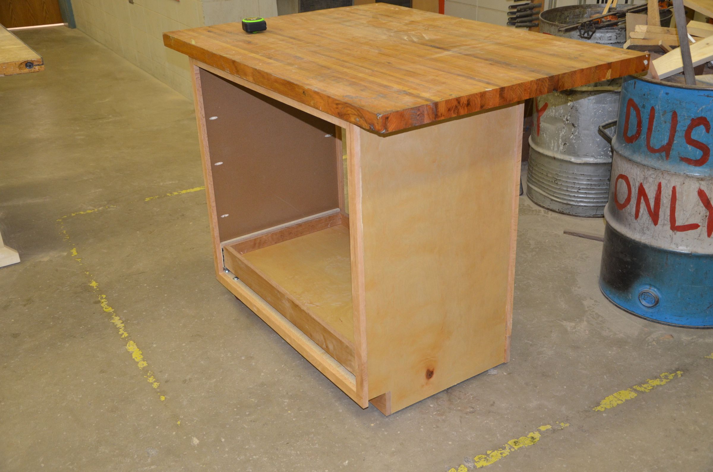 Rolling Workstation for Small Workspaces : 10 Steps (with Pictures ...