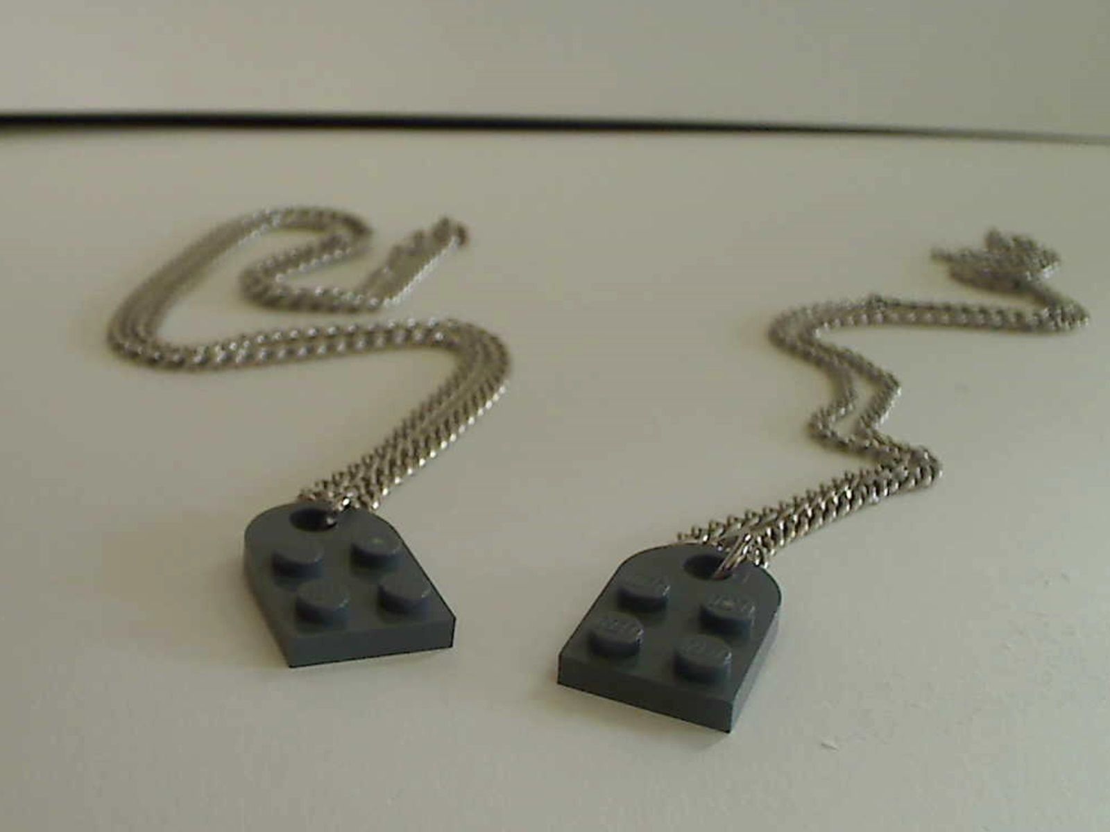 Lego Interlocking Heart Pendants : 4 Steps (with Pictures) - Instructables