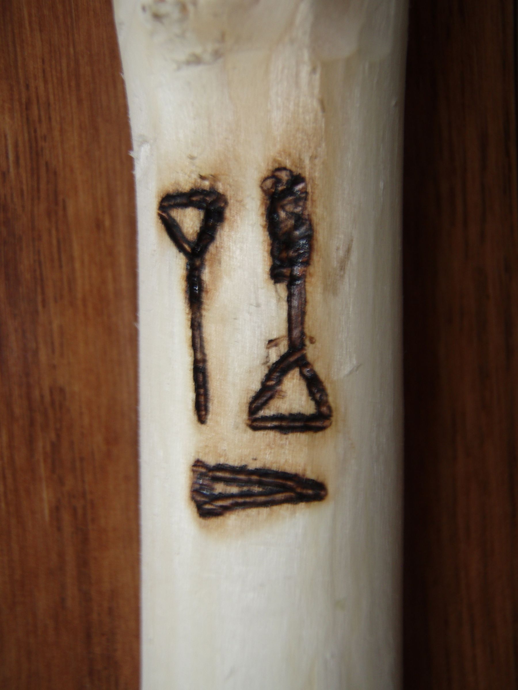 Carve a Staff / Walking Stick : 16 Steps (with Pictures) - Instructables