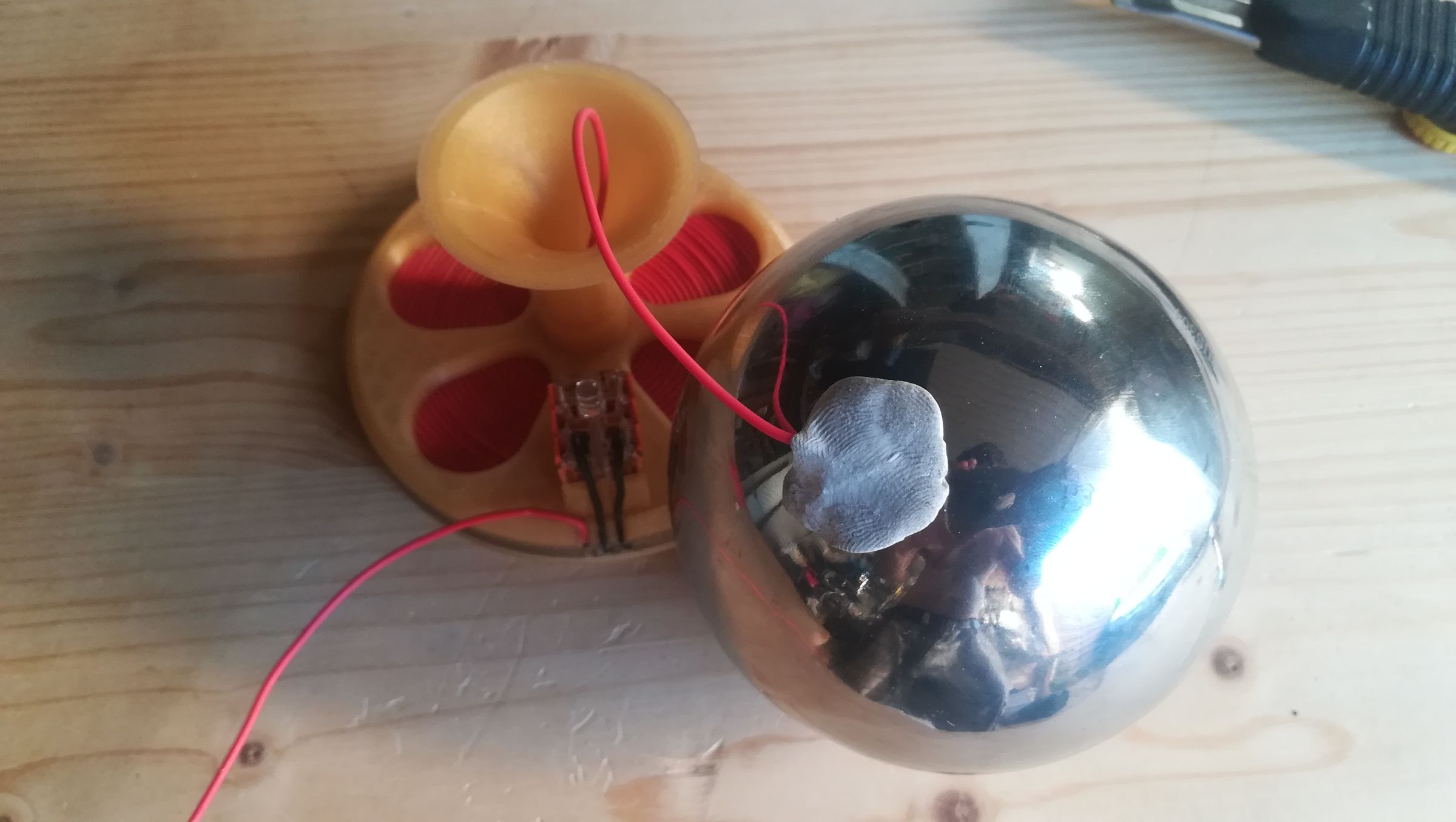 Energy Transfer With Two Tesla Coils : 7 Steps (with Pictures ...