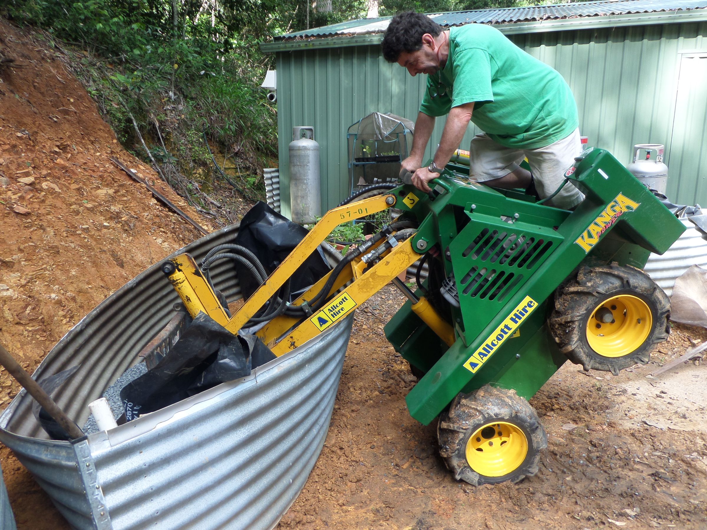 Vegetable Gardens From Old Water Tank : 8 Steps (with Pictures ...