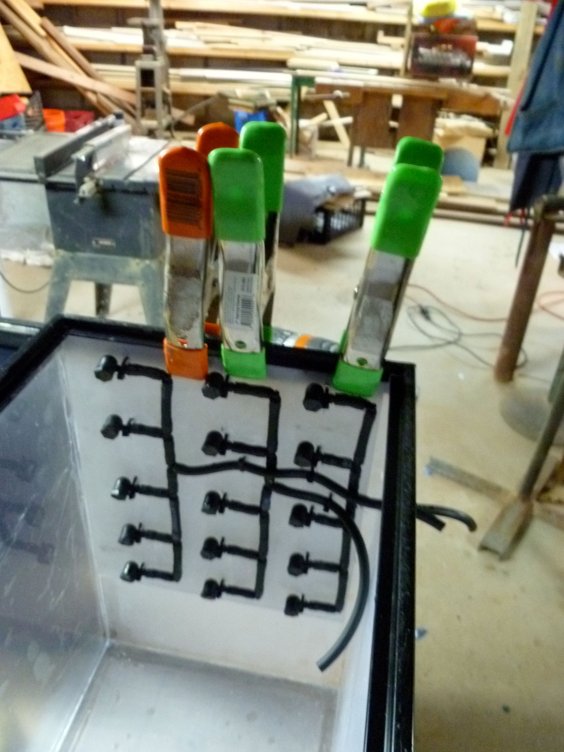 Printed Circuit Board (PCB) Sprayer Machine : 16 Steps (with Pictures ...