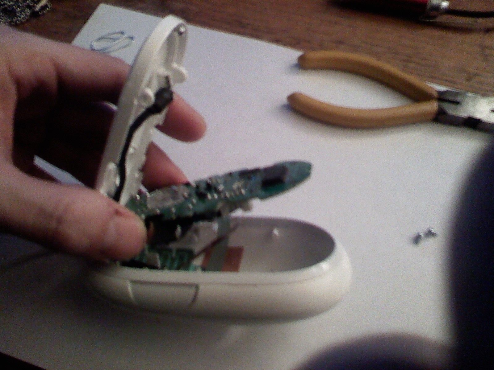 How to Completely Disassemble a MAC Mouse - Clean/Repair/Mod : 6 Steps ...