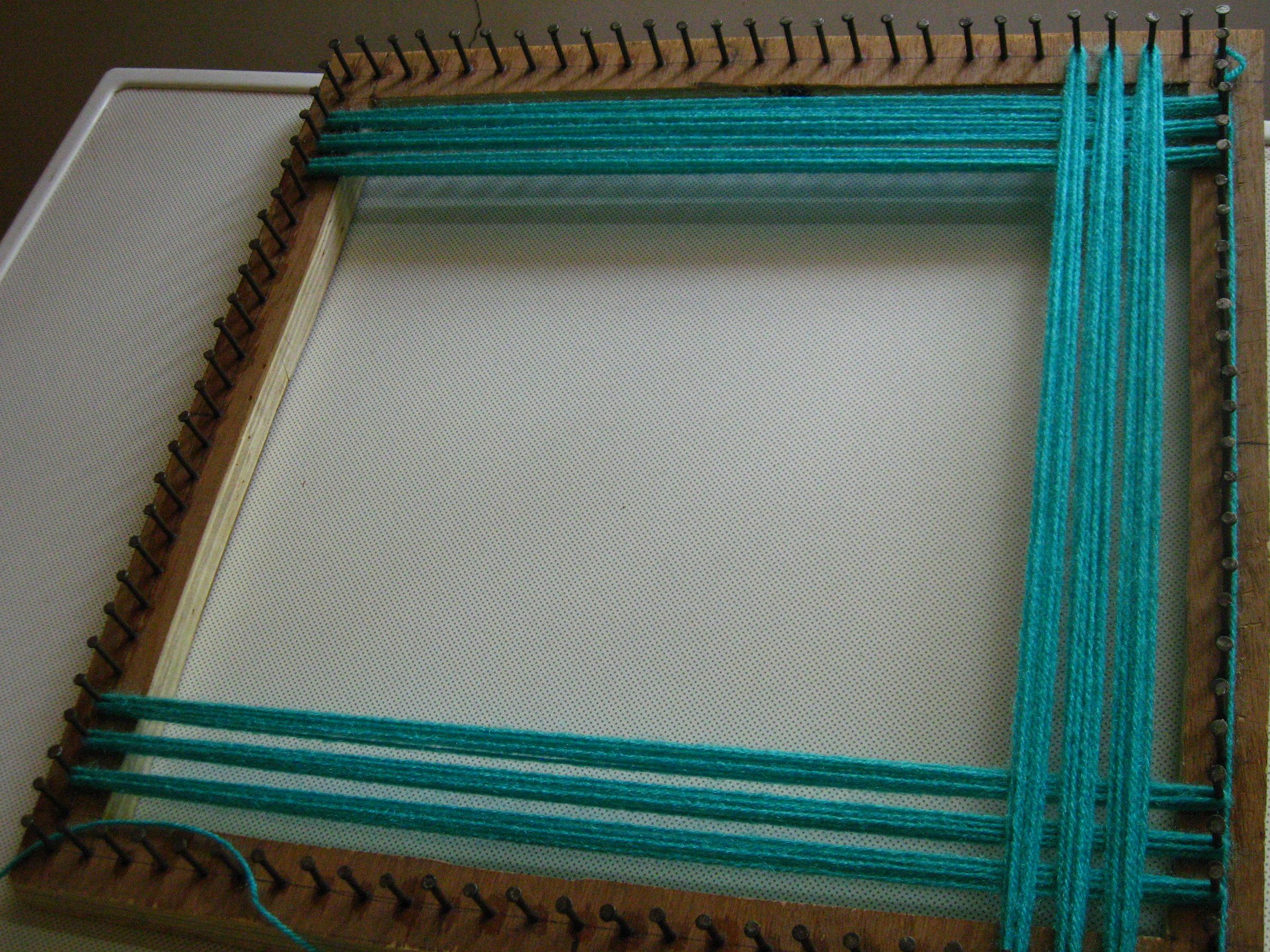 How to Weave a Criss-Cross Table Mat With Home-made Loom : 12 Steps ...