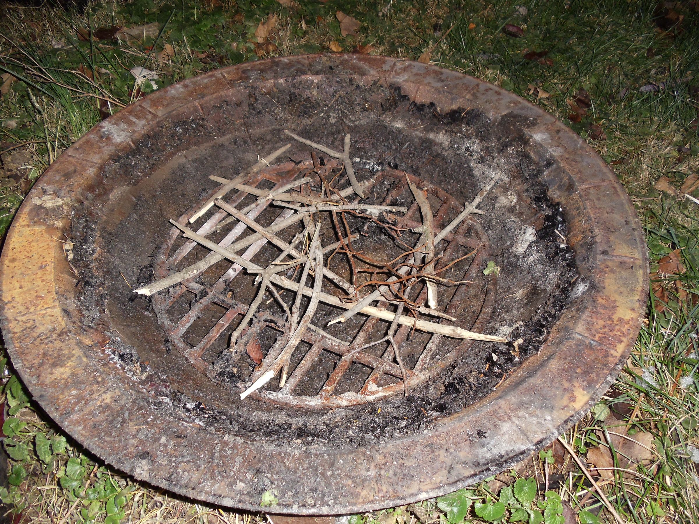How to Start a Fire : 7 Steps (with Pictures) - Instructables