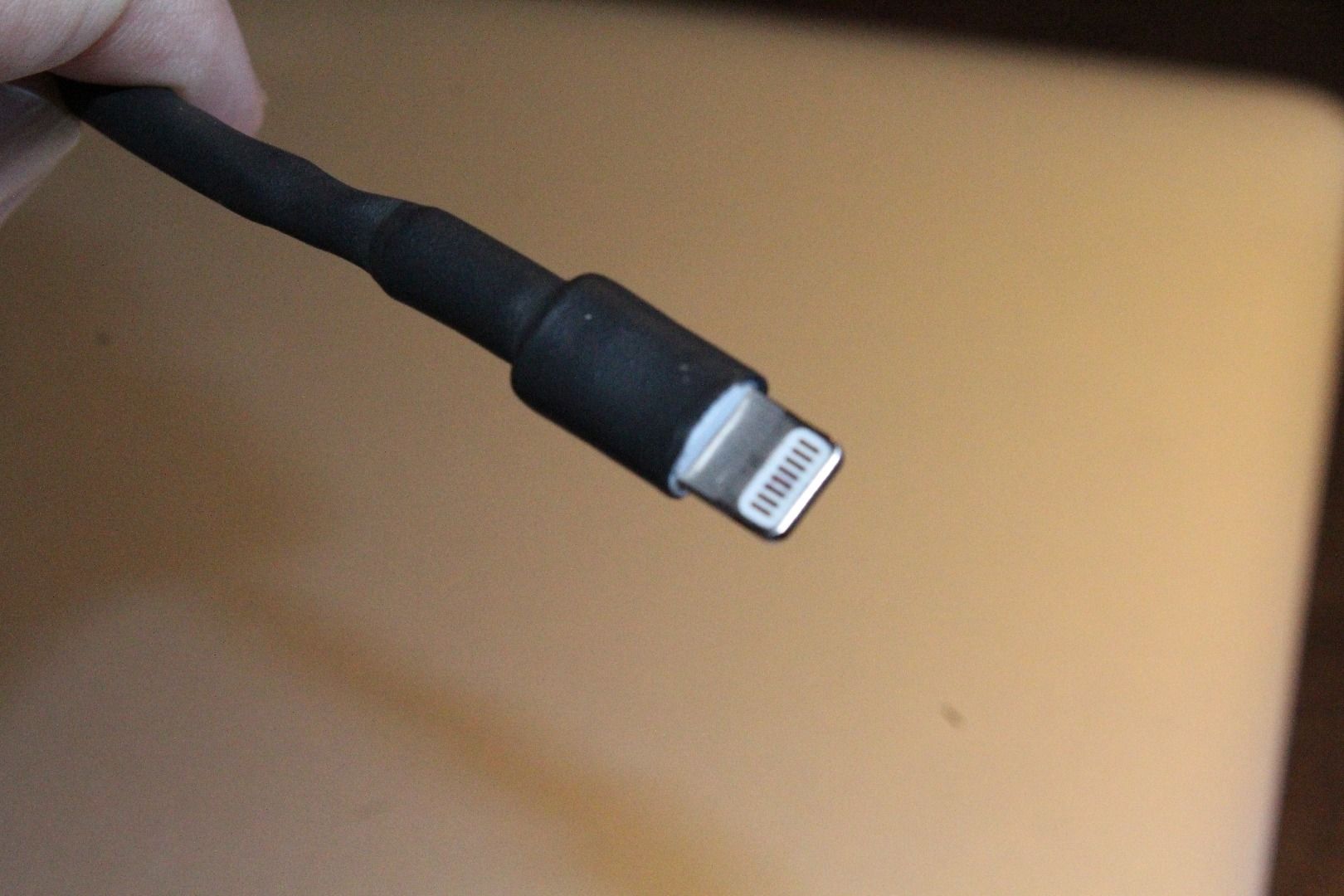 Fix a Frayed IPhone Cable With Adhesive-Lined Heat-Shrink Tubing : 4 ...