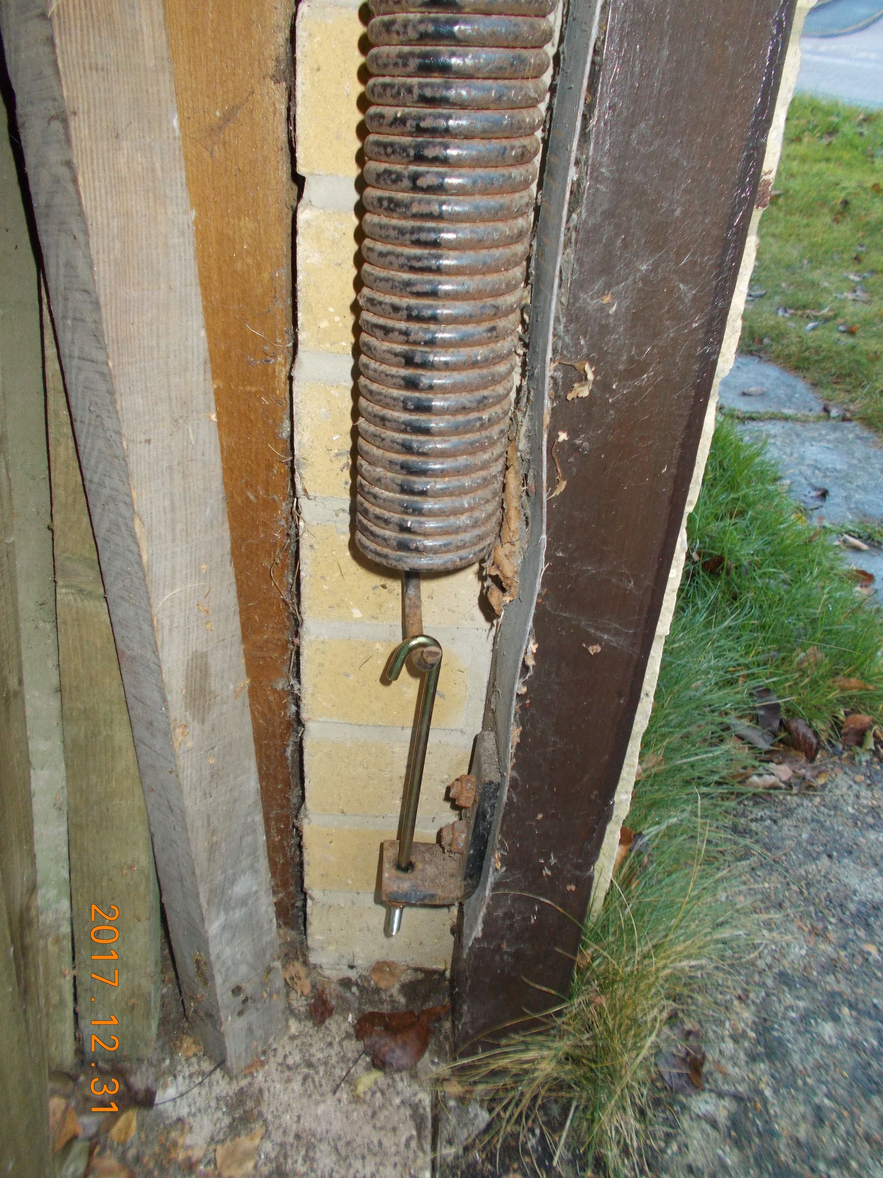 Fixing Garage Door Vertical Spring Mount : 4 Steps (with Pictures ...